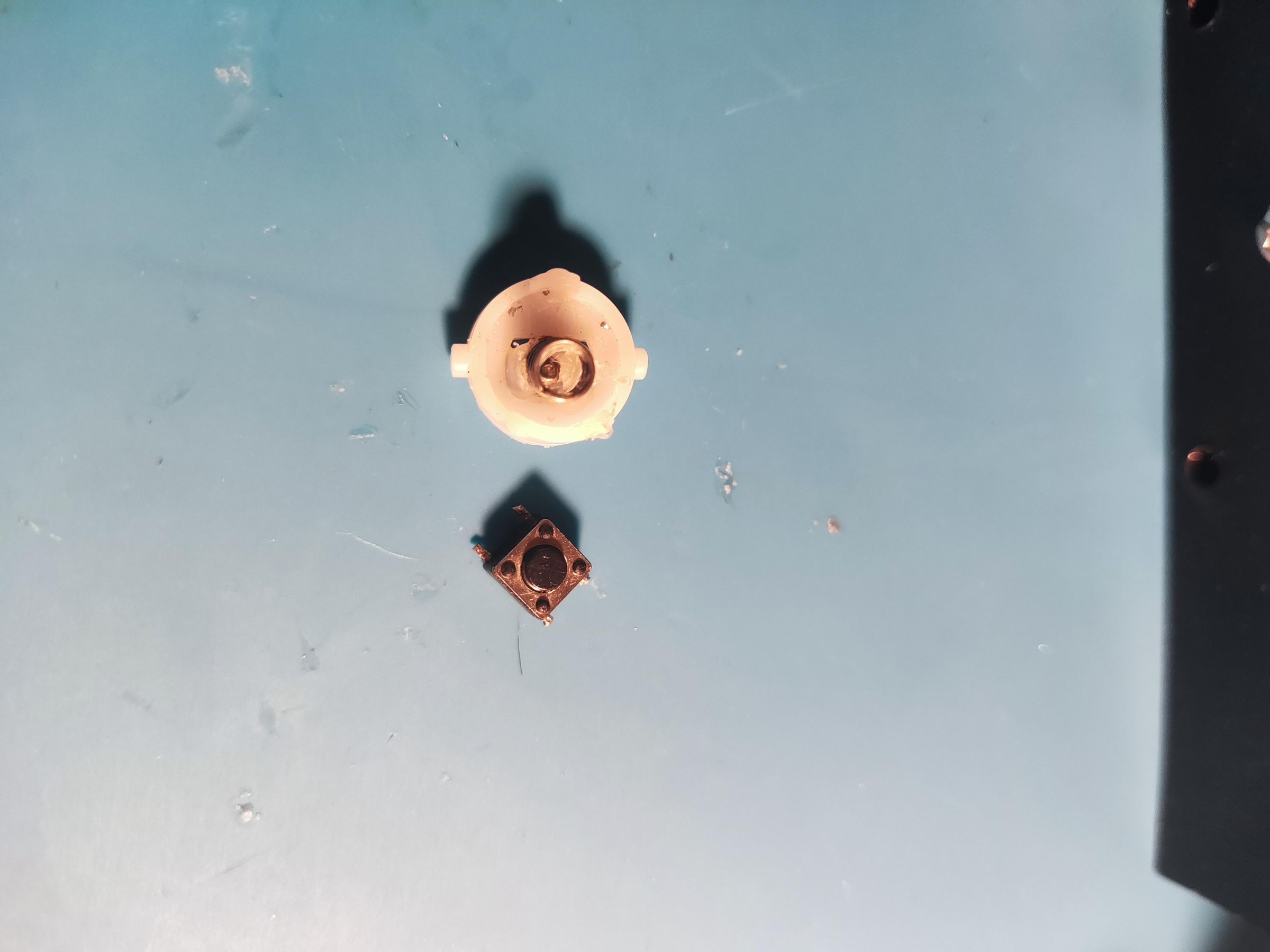 Nivea Twisting Spy Laser Rechargable Using Old Vape Lipo : 6 Steps ...