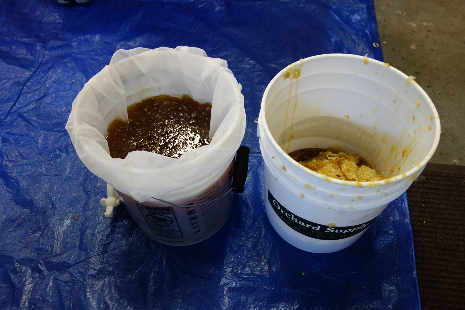 Extracting Honey : 8 Steps (with Pictures) - Instructables