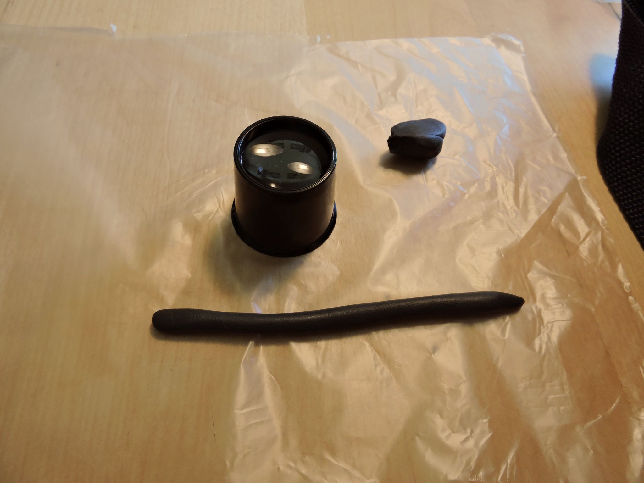 Make Microscopic Pictures Using Watchmaker Magnifing Glasses : 6 Steps ...