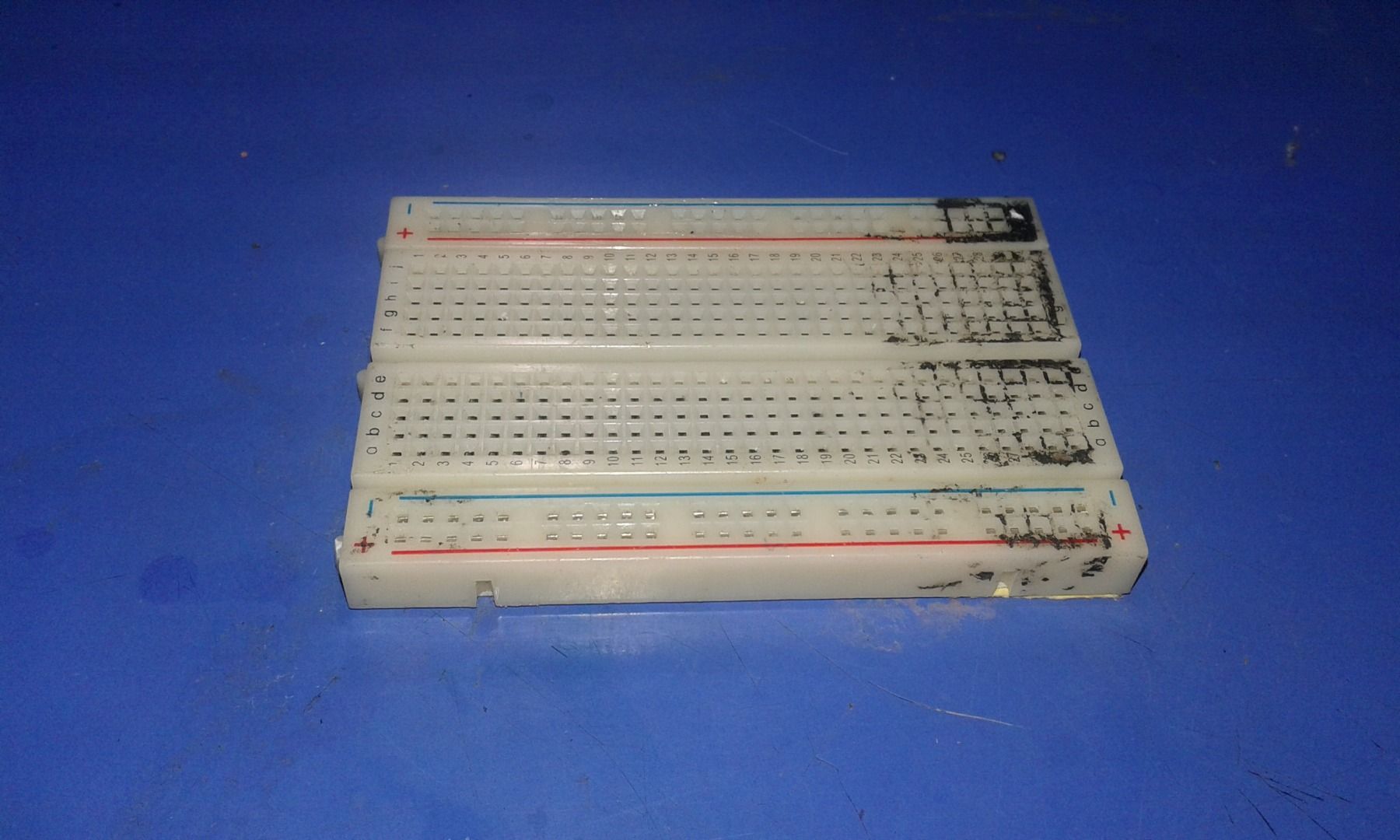 SIMPLEST LINE FOLLOWER : 3 Steps - Instructables