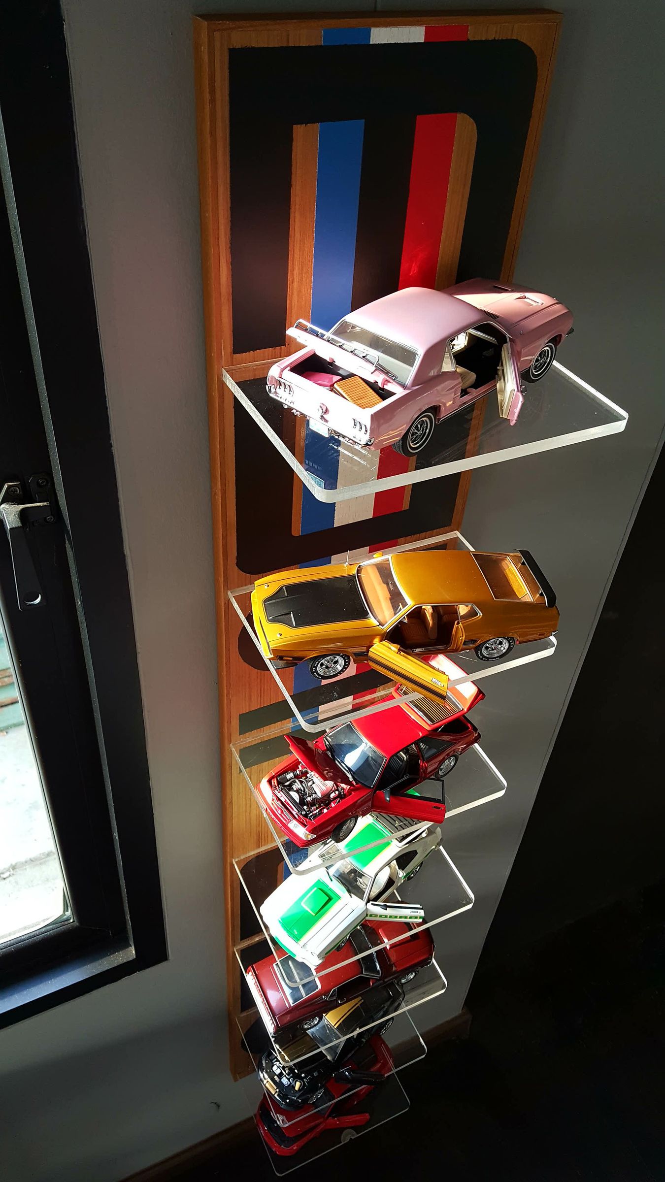 MUSTANGs Shelf : 3 Steps (with Pictures) - Instructables