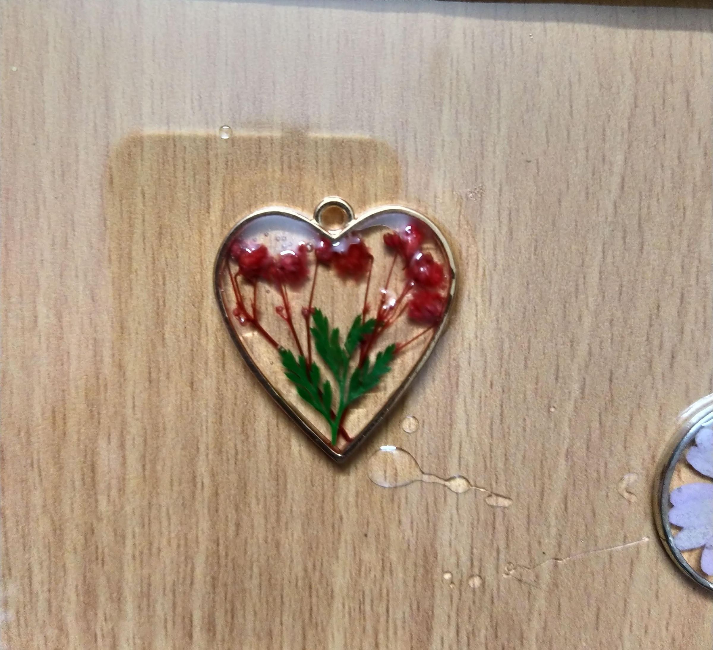 Botanical Resin Jewelry : 29 Steps (with Pictures) - Instructables