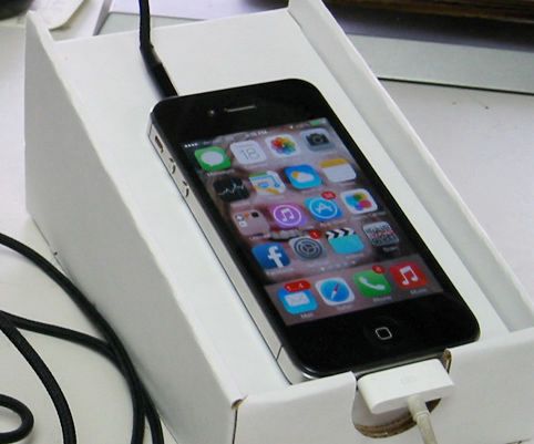 Cardboard Smart Phone Cradle : 3 Steps (with Pictures) - Instructables