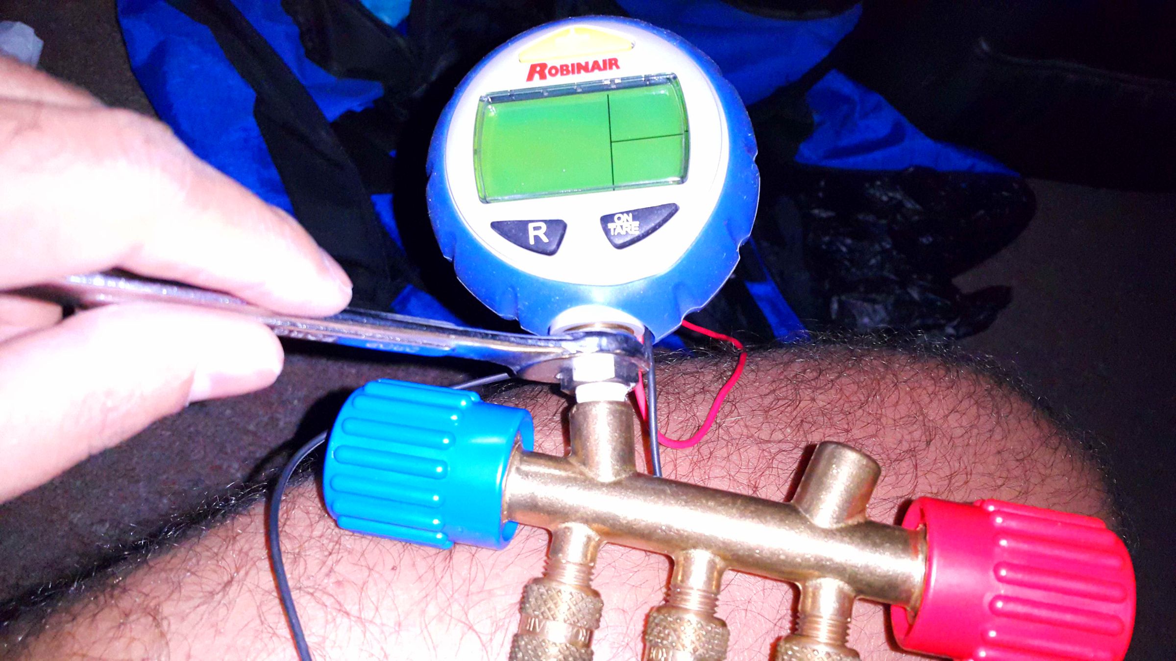 Making an Affordable, Digital, Universal Refrigerant Manifold Guage Set ...