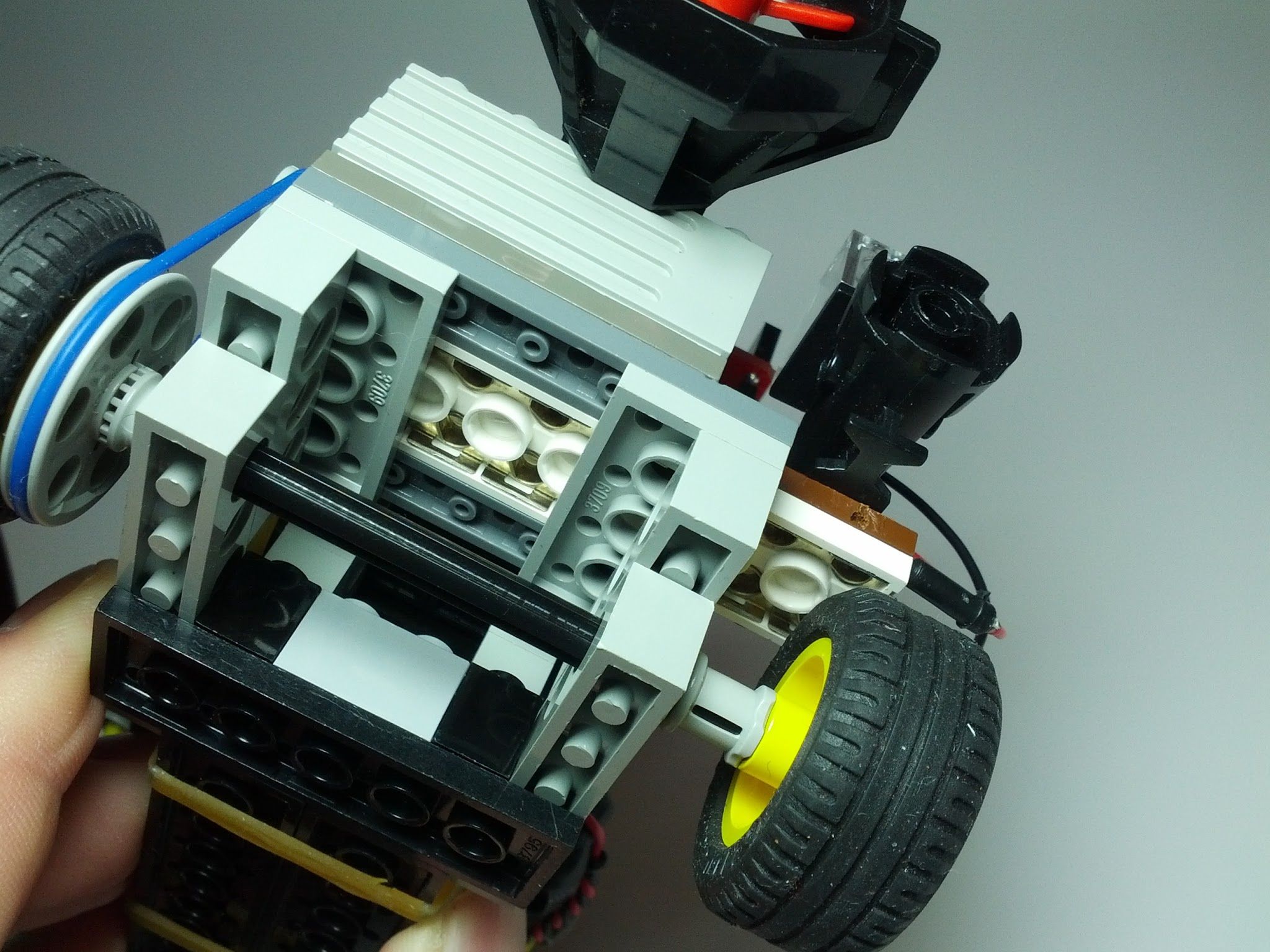 Lego Technic Car With Arduino + XBee Wireless Control : 6 Steps (with ...