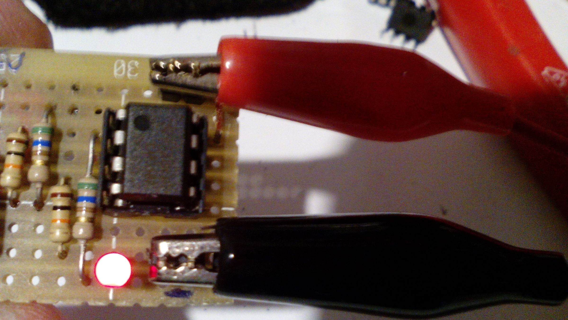 Single White Line Detector for SUMO ROBOT : 16 Steps - Instructables