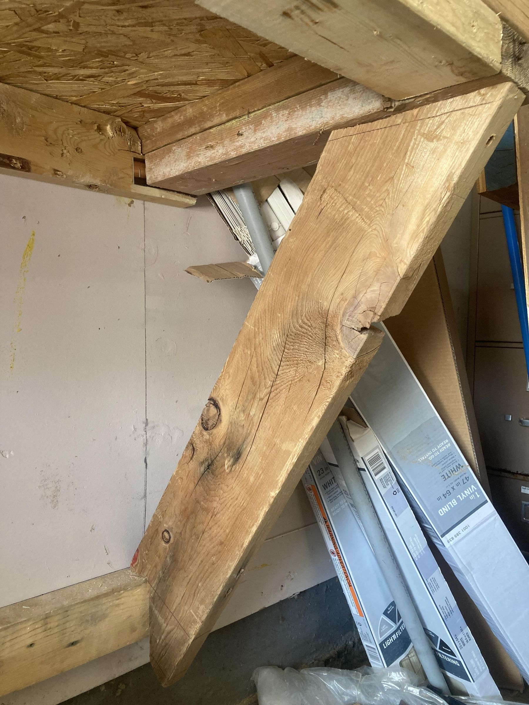 Wall Mounted Wooden Workbench: a Beginner's Project With Pictures : 6 ...