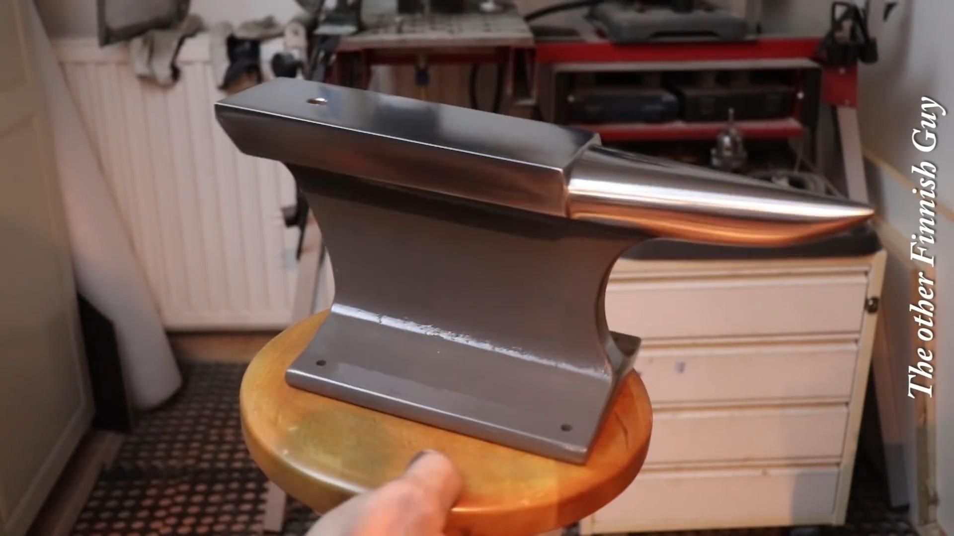 Making Aso / Railroad Track Anvil Using Angle Grinders. : 10 Steps ...