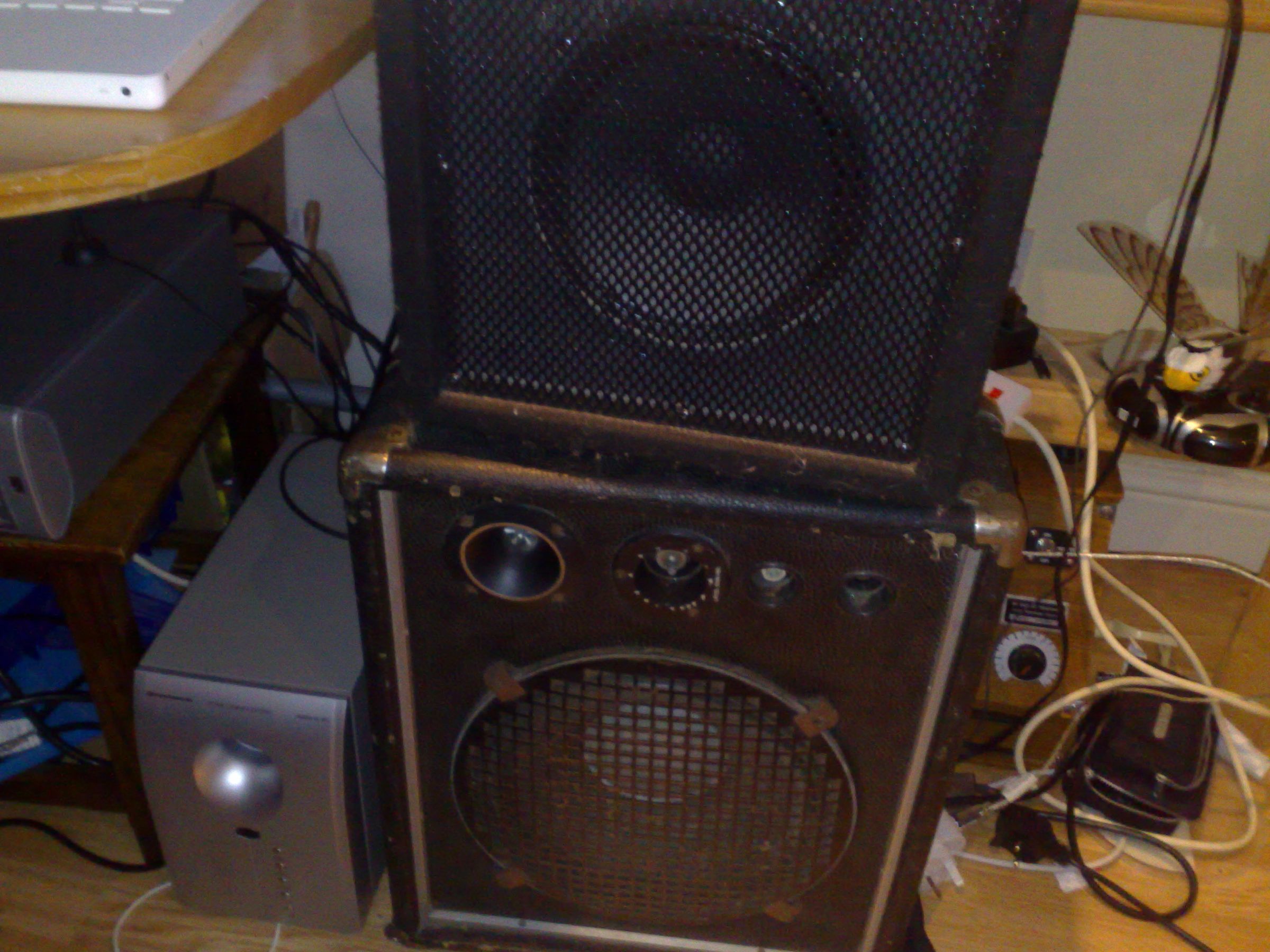 Making a Cheap Recording Studio! : 4 Steps - Instructables