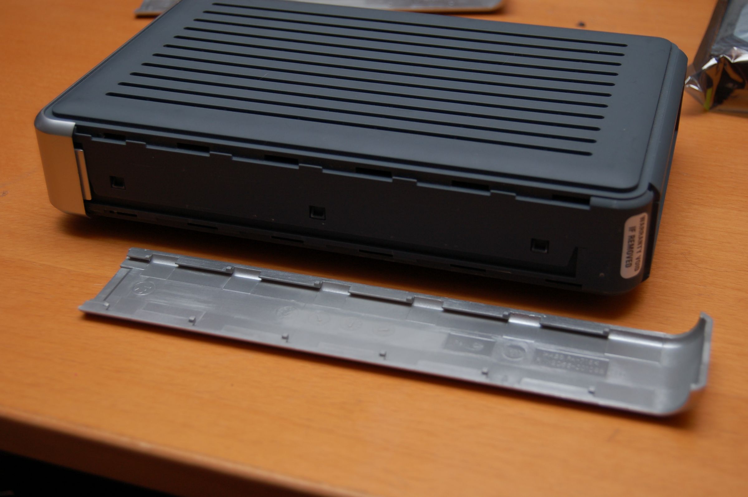 How to Open a Western Digital Dual-Option USB Enclosure : 5 Steps ...