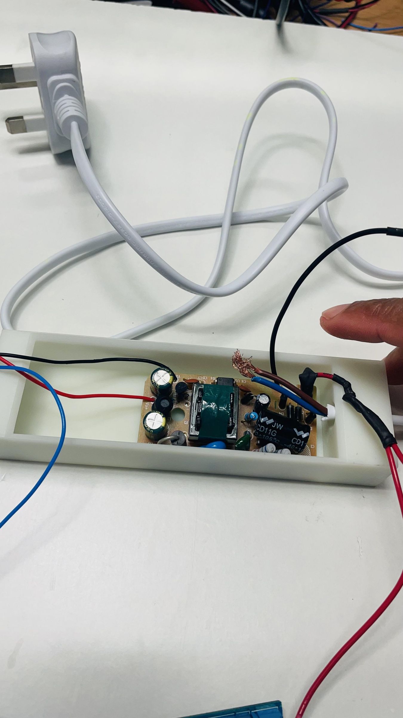 Easy Smart Clap Lamp : 5 Steps - Instructables