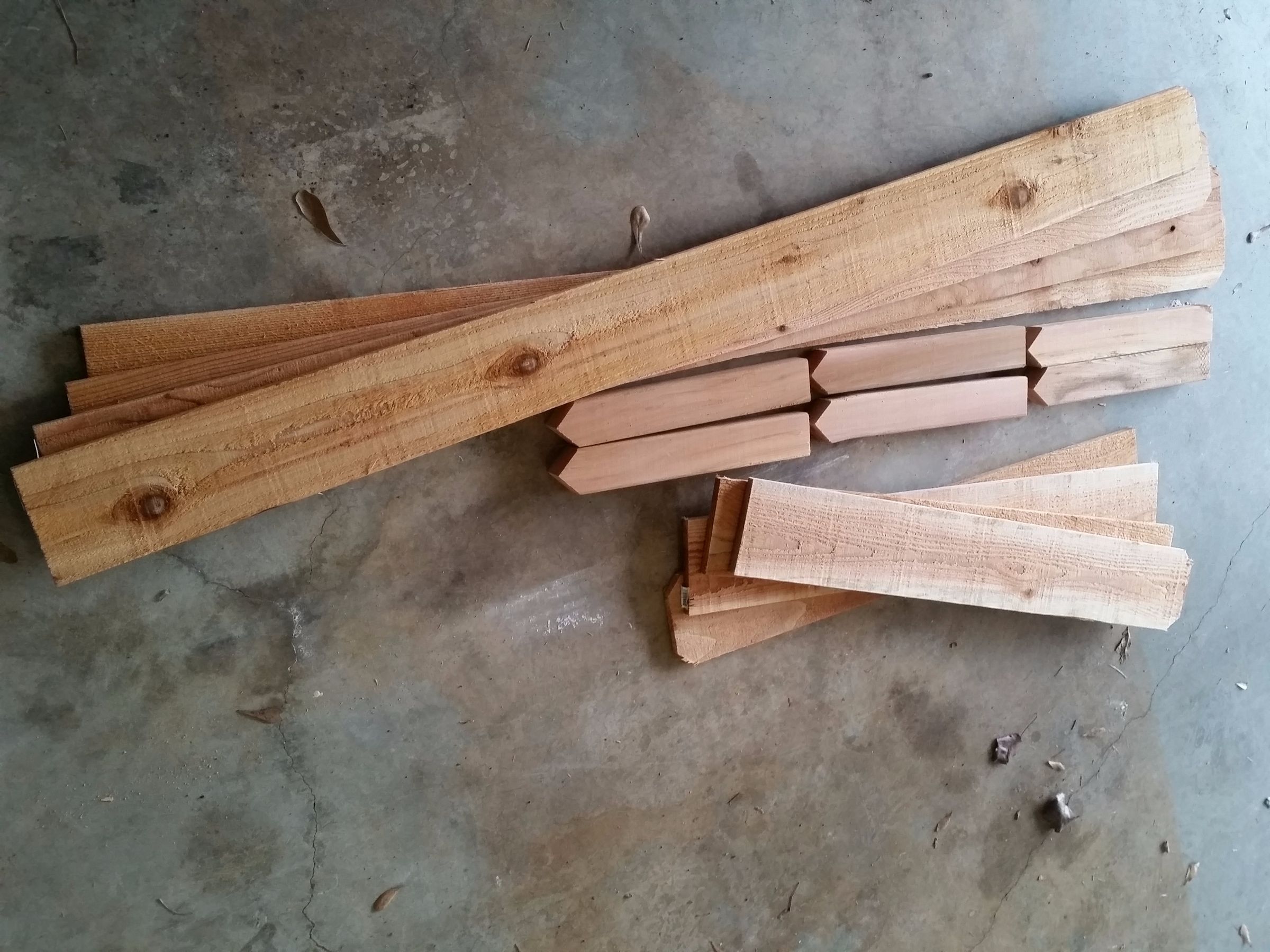 Low Cost Cedar Garden Frame : 4 Steps (with Pictures) - Instructables