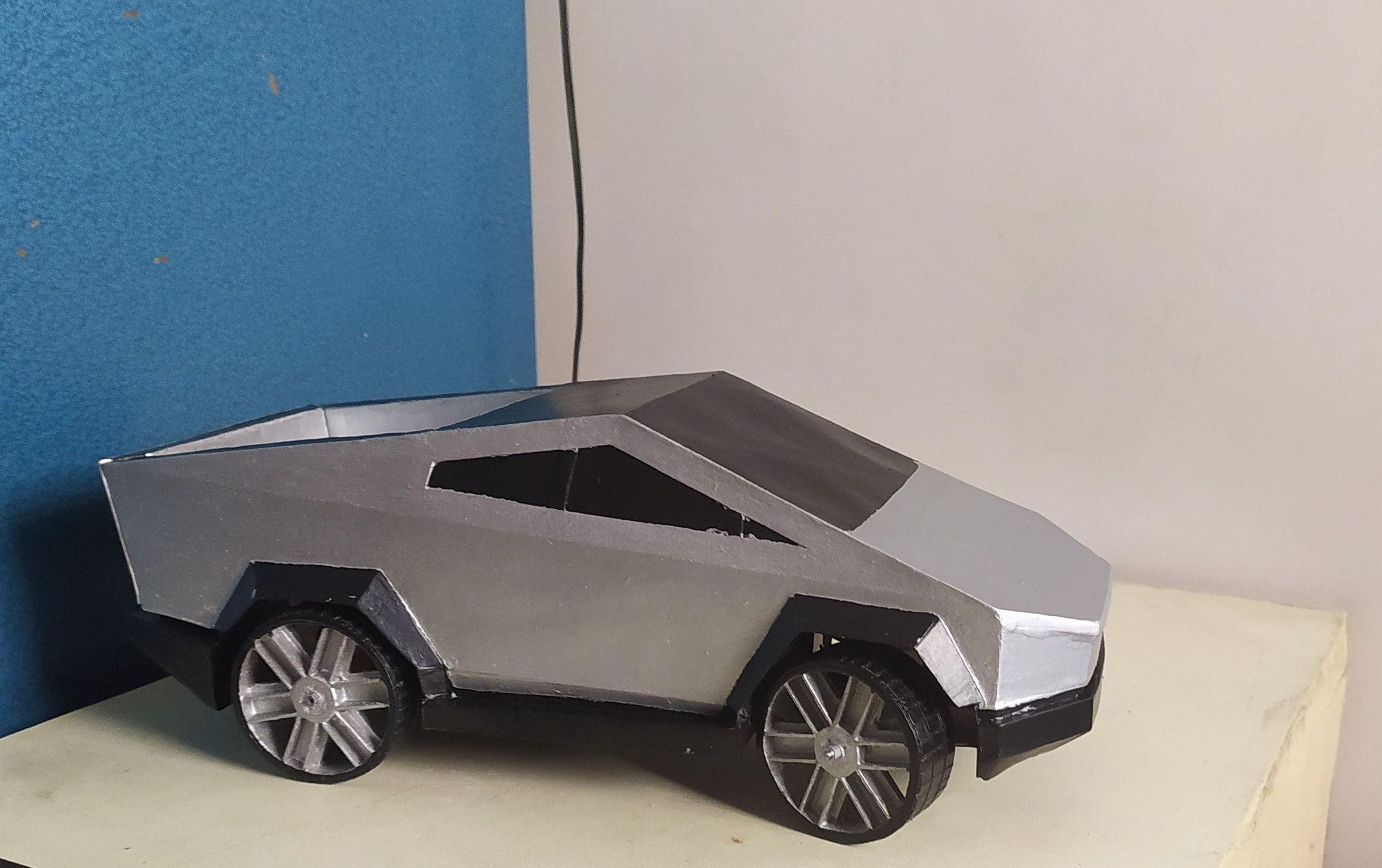 Tesla Cybertruck DIY Made of Cardboard : 6 Steps (with Pictures ...
