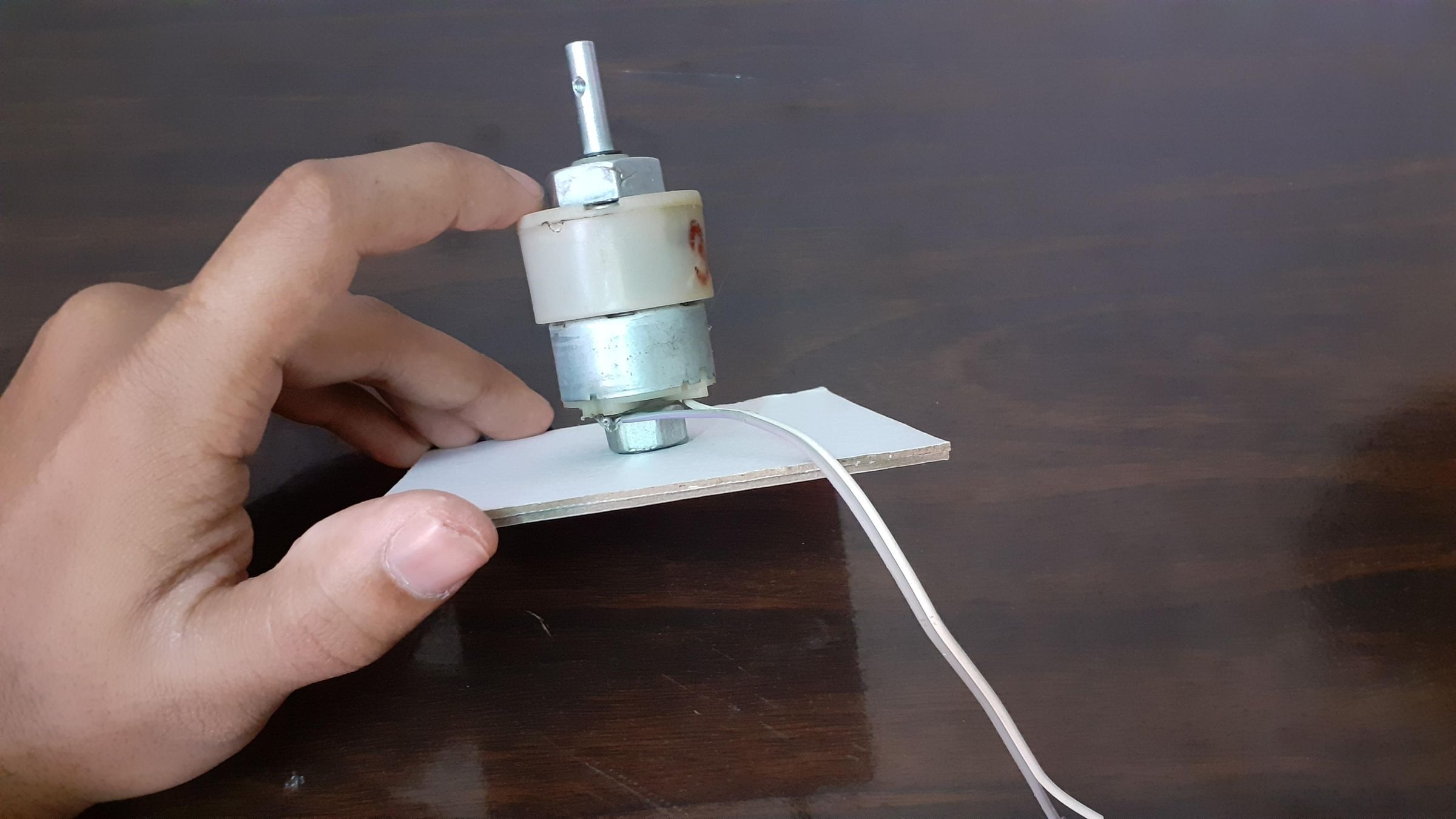 Linear Actuator Mechanism Using DC Motor : 8 Steps (with Pictures ...