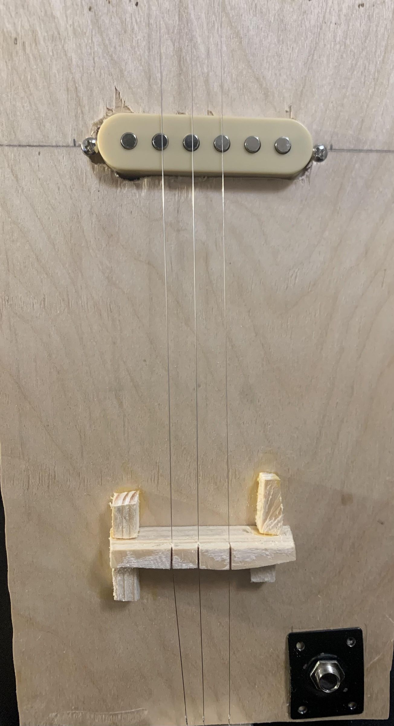Post-Apocalyptic Vaporwave Guitar : 9 Steps - Instructables