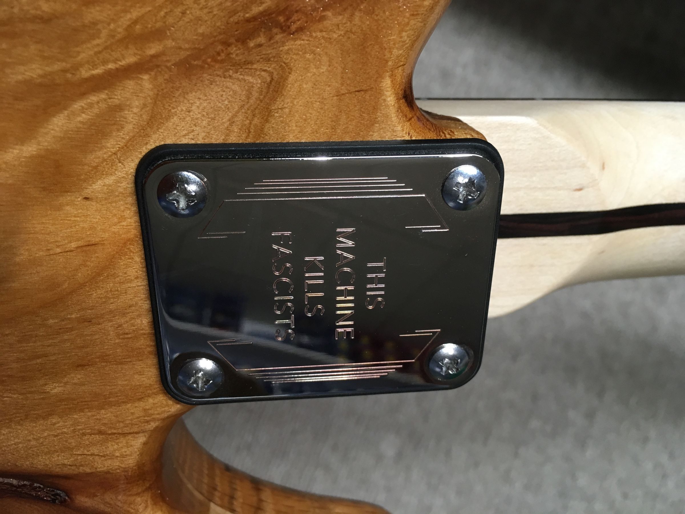 Barncaster Electric Guitar : 22 Steps (with Pictures) - Instructables