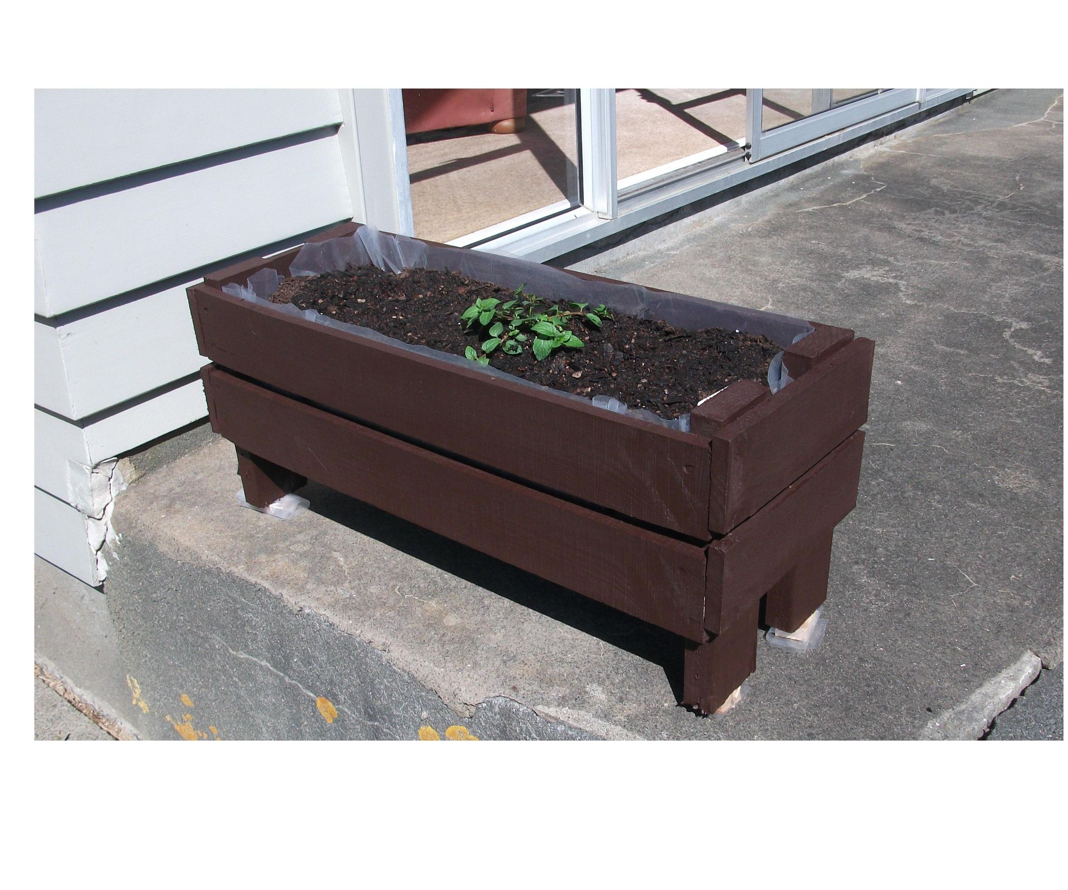 Pedestal Peppermint Patch Planter : 4 Steps (with Pictures) - Instructables