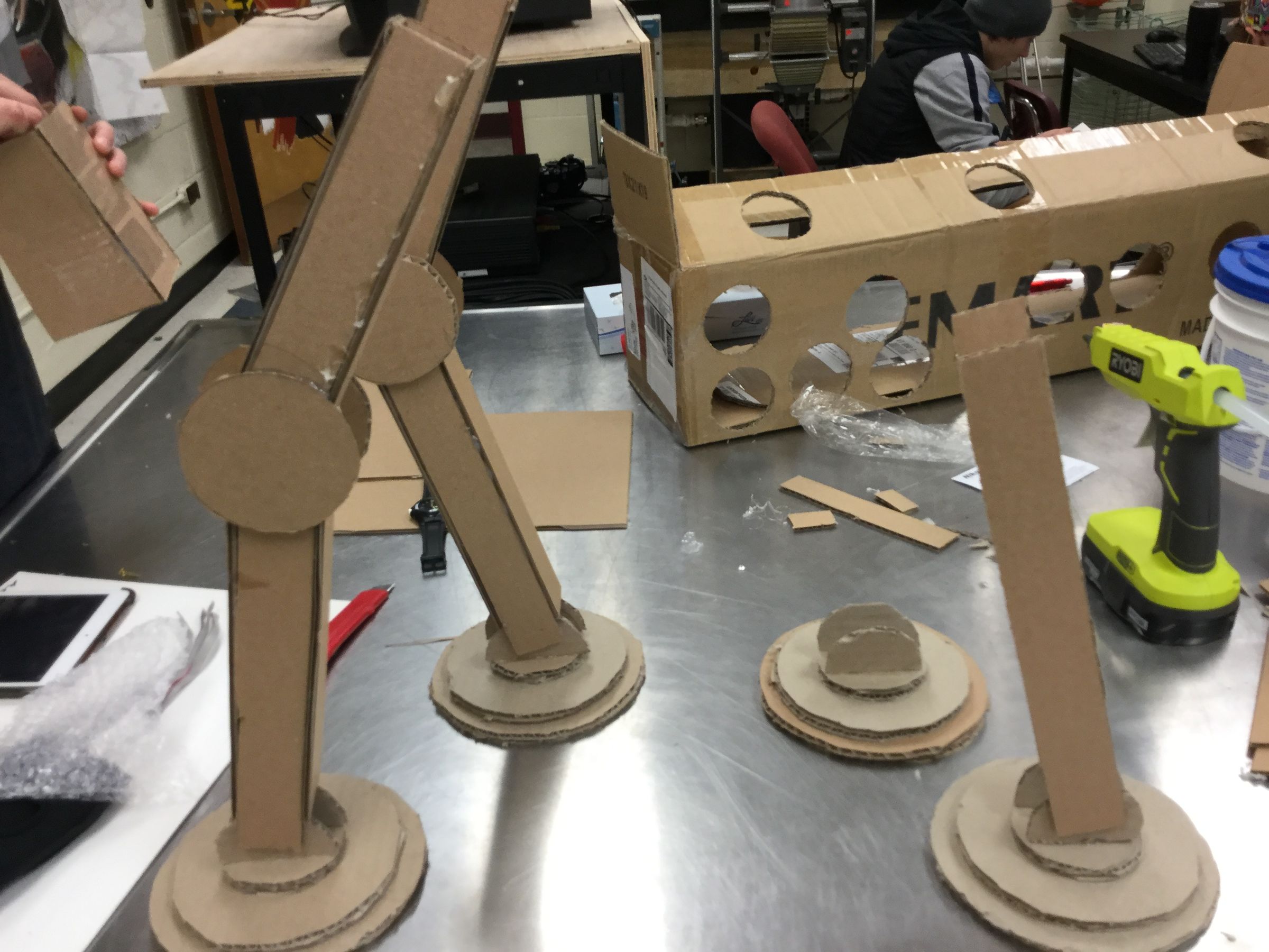 Cardboard AT-AT Walker Table : 9 Steps (with Pictures) - Instructables