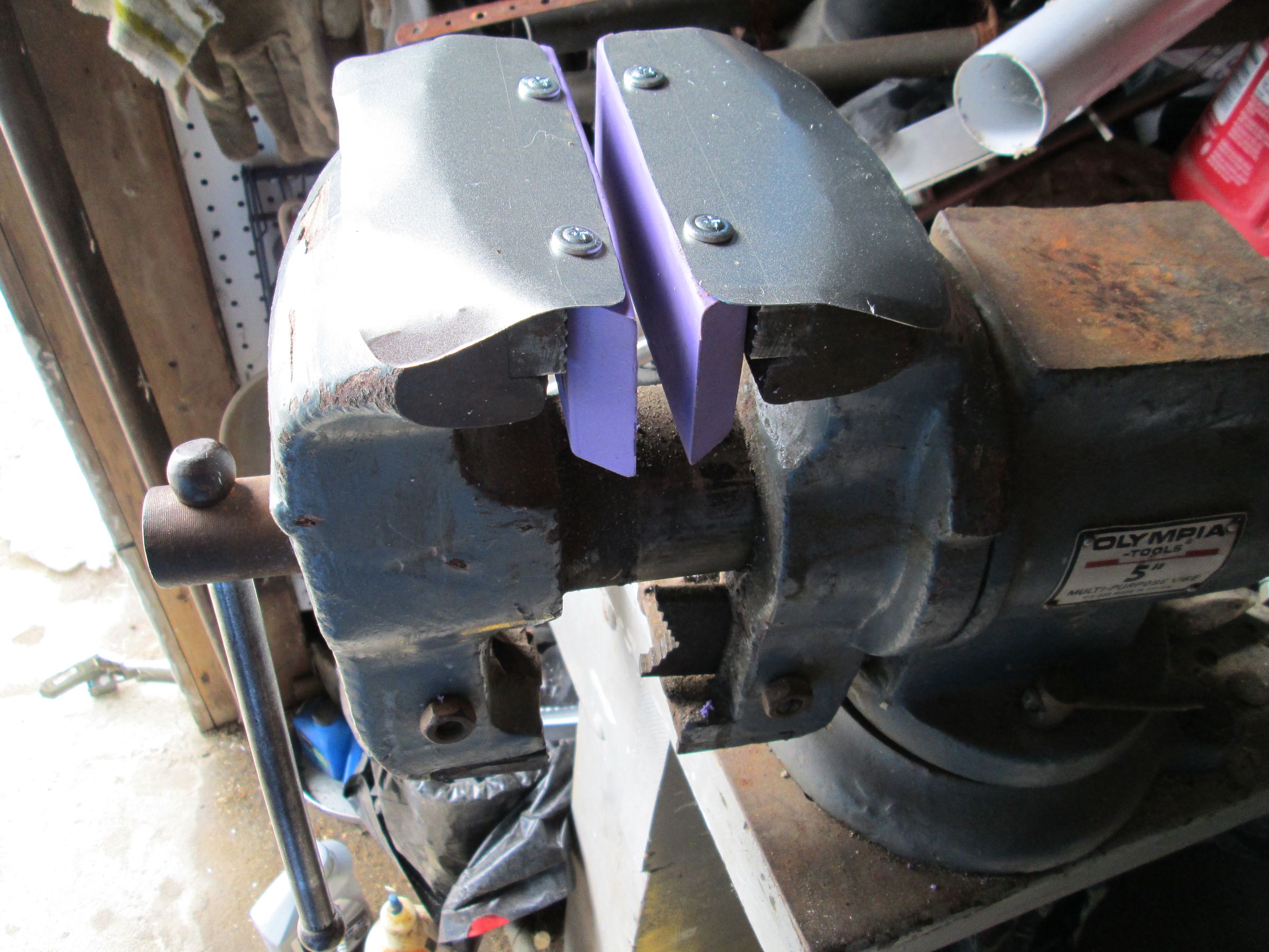 Magnetic Rubber Jaws for a Vise : 8 Steps (with Pictures) - Instructables