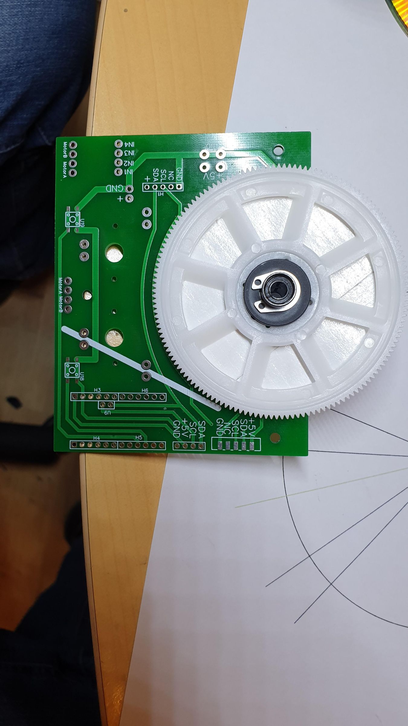 Absolute Position Encoder With Single Track Gray Code : 8 Steps (with ...