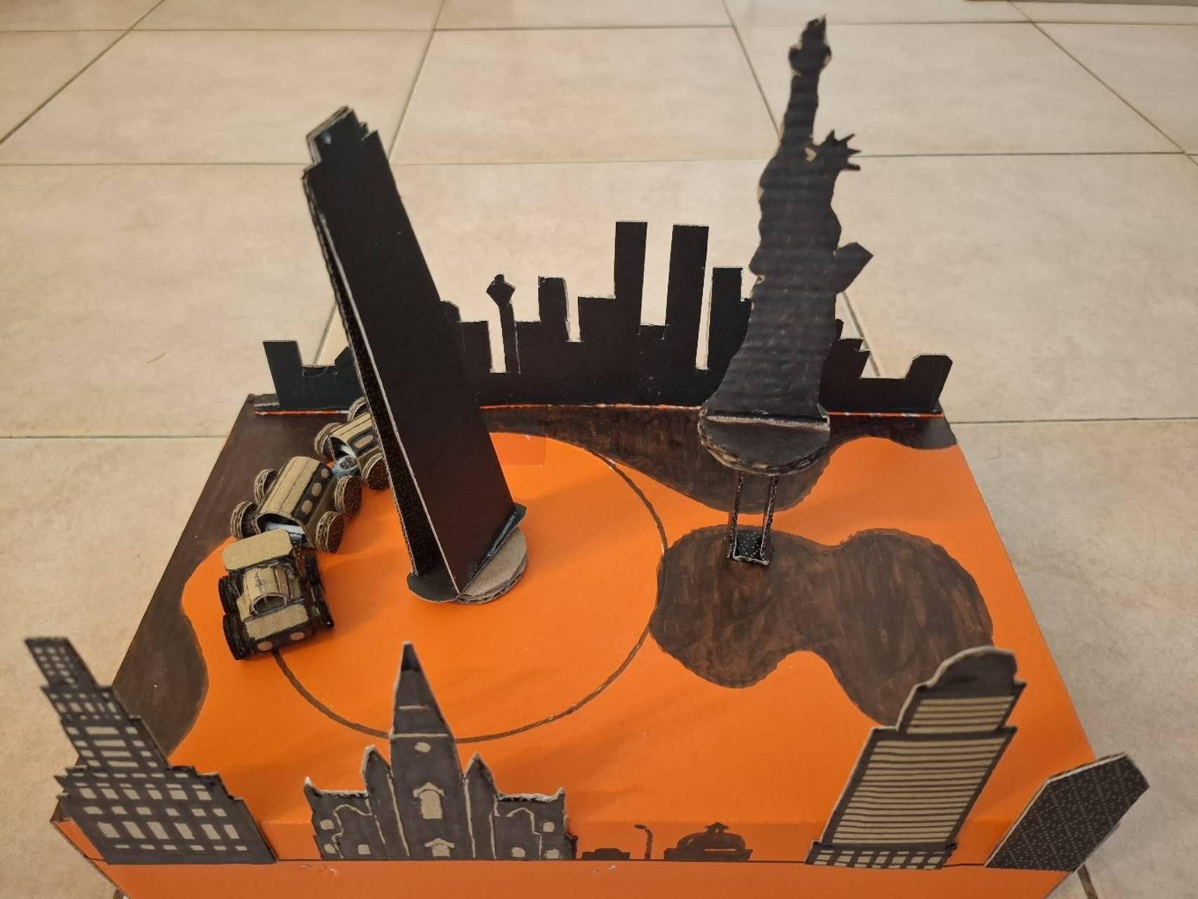 Cardboard NYC: a Moving Skyline Train : 5 Steps - Instructables