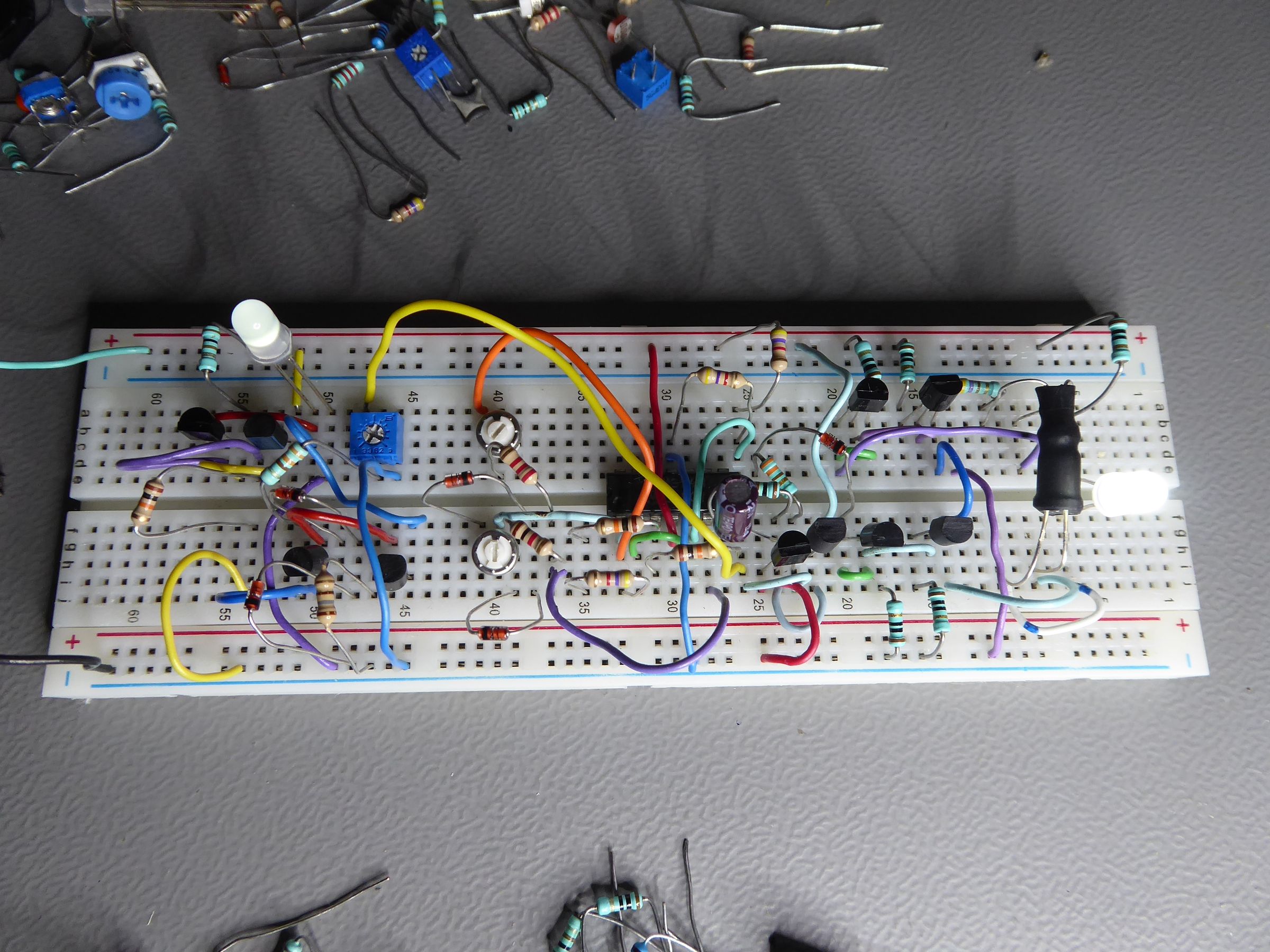 Discrete Alternating Analog LED Fader With Linear Brightness Curve : 6 ...