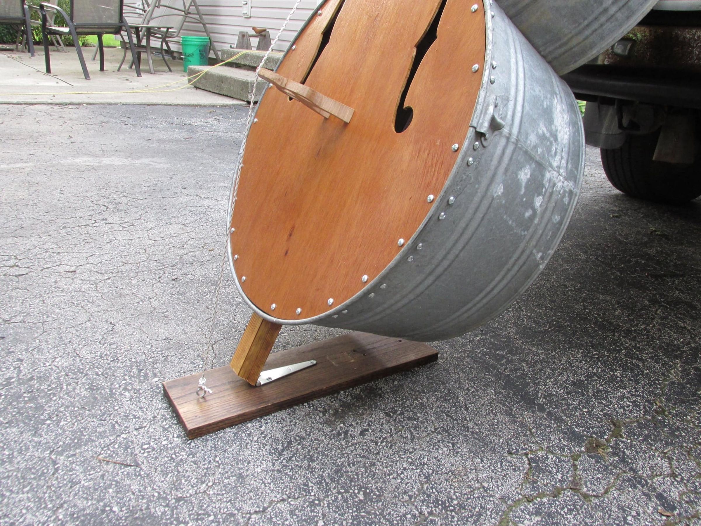 Single String Double Gutbucket : 8 Steps (with Pictures) - Instructables