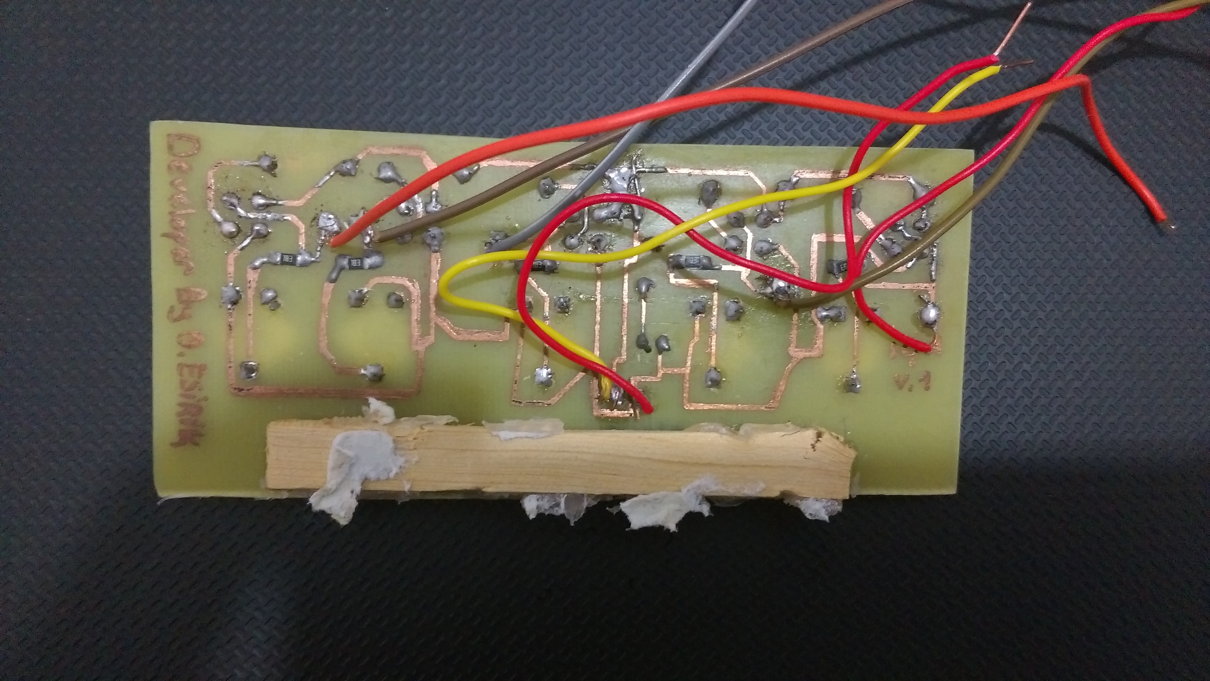 Line Follower Robot With PIC18F : 7 Steps - Instructables