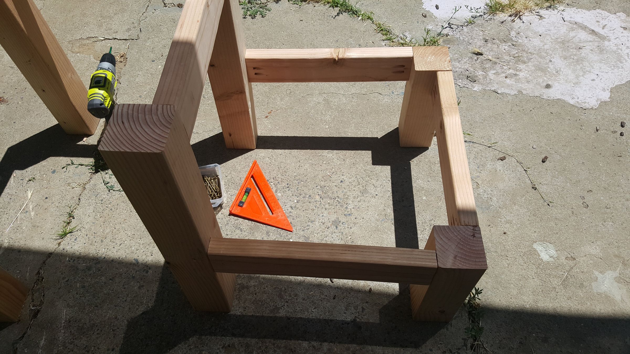 Outdoor Dog Platform With Water Fountain : 3 Steps (with Pictures ...