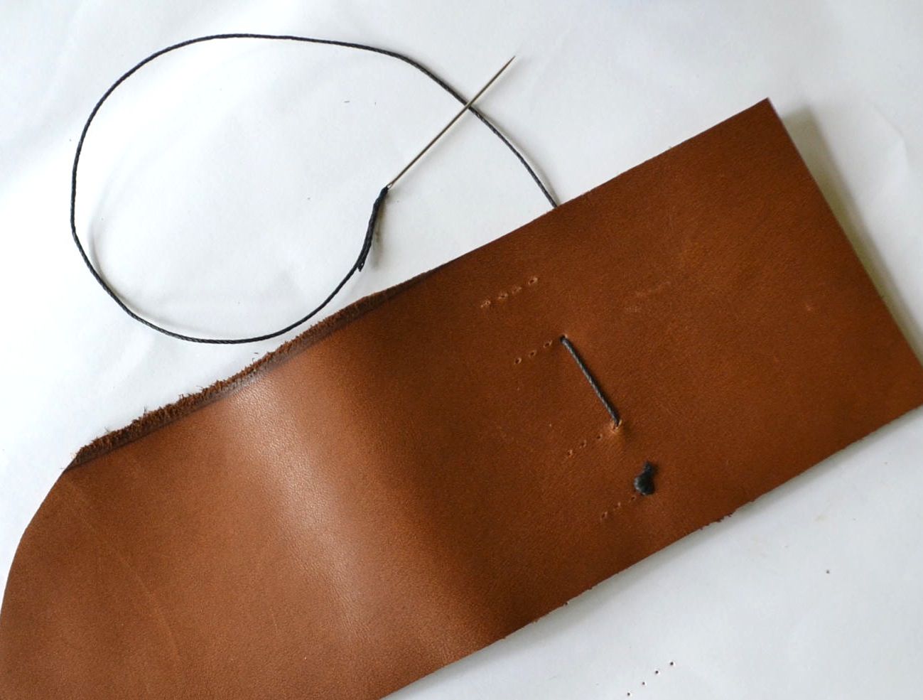 DIY LEATHER JOURNAL : 12 Steps (with Pictures) - Instructables