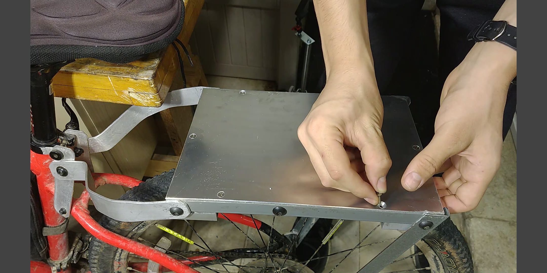 DIY Bike Rear Rack With a MAGNETIC U-lock Mount! (no Welding) : 16 ...
