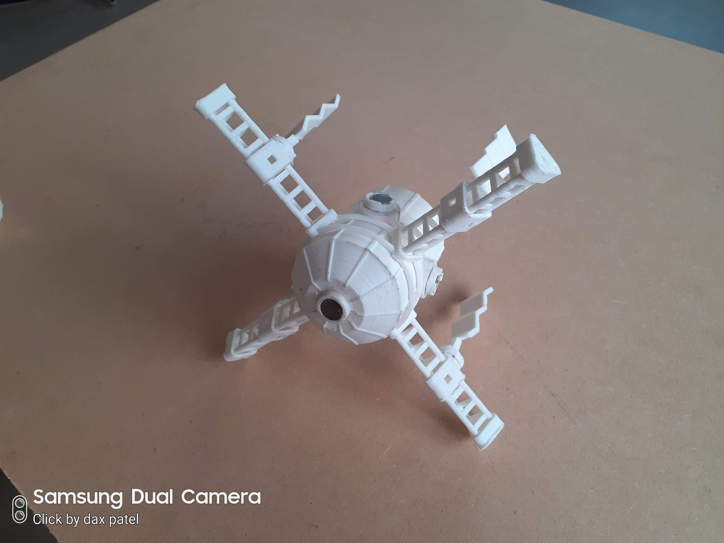 GALACTIC EXPLORER - Design & Make Your Own Spaceship Prototype : 24 ...