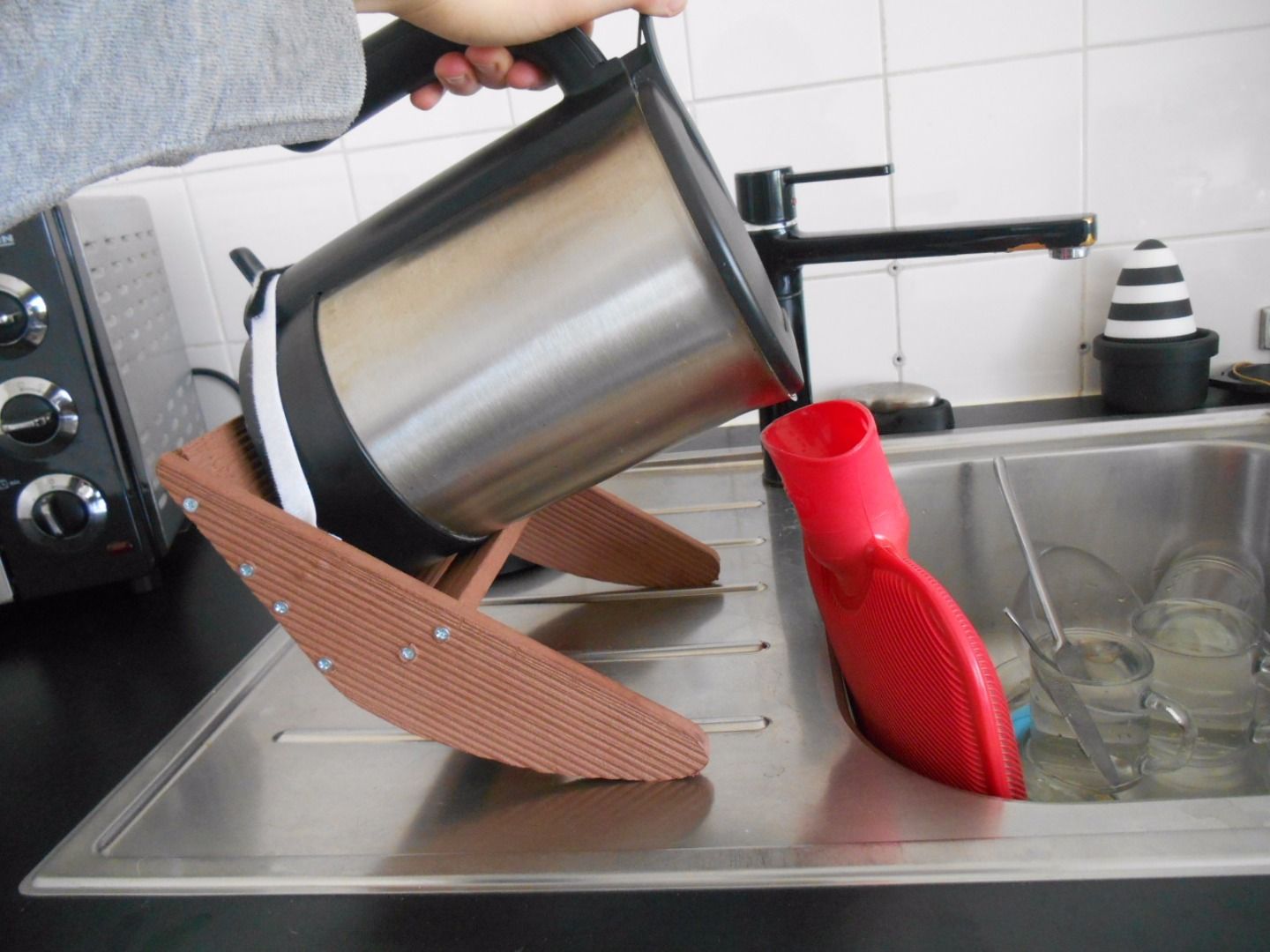 DIY Pouring Aid : 4 Steps - Instructables