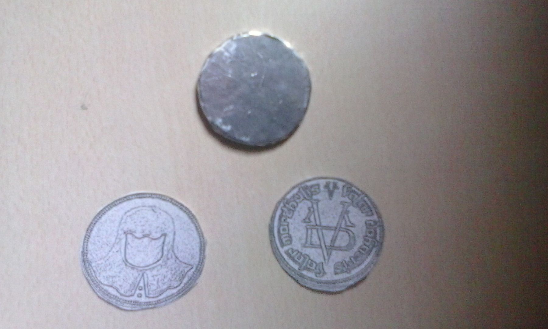 Faceless Men Coin & Display Case : 8 Steps (with Pictures) - Instructables