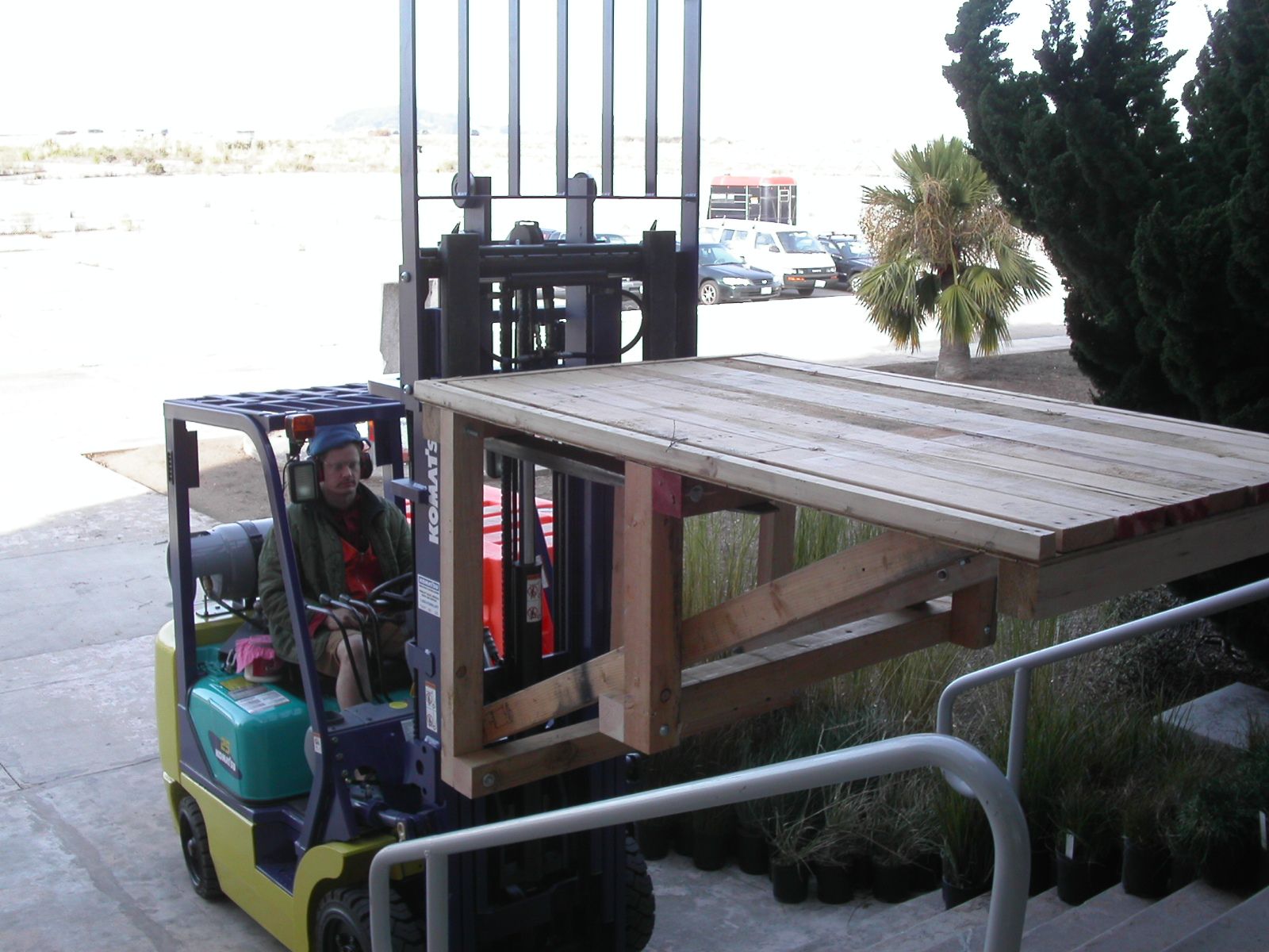 Forklift Loading Dock and Curb Ramp : 3 Steps - Instructables