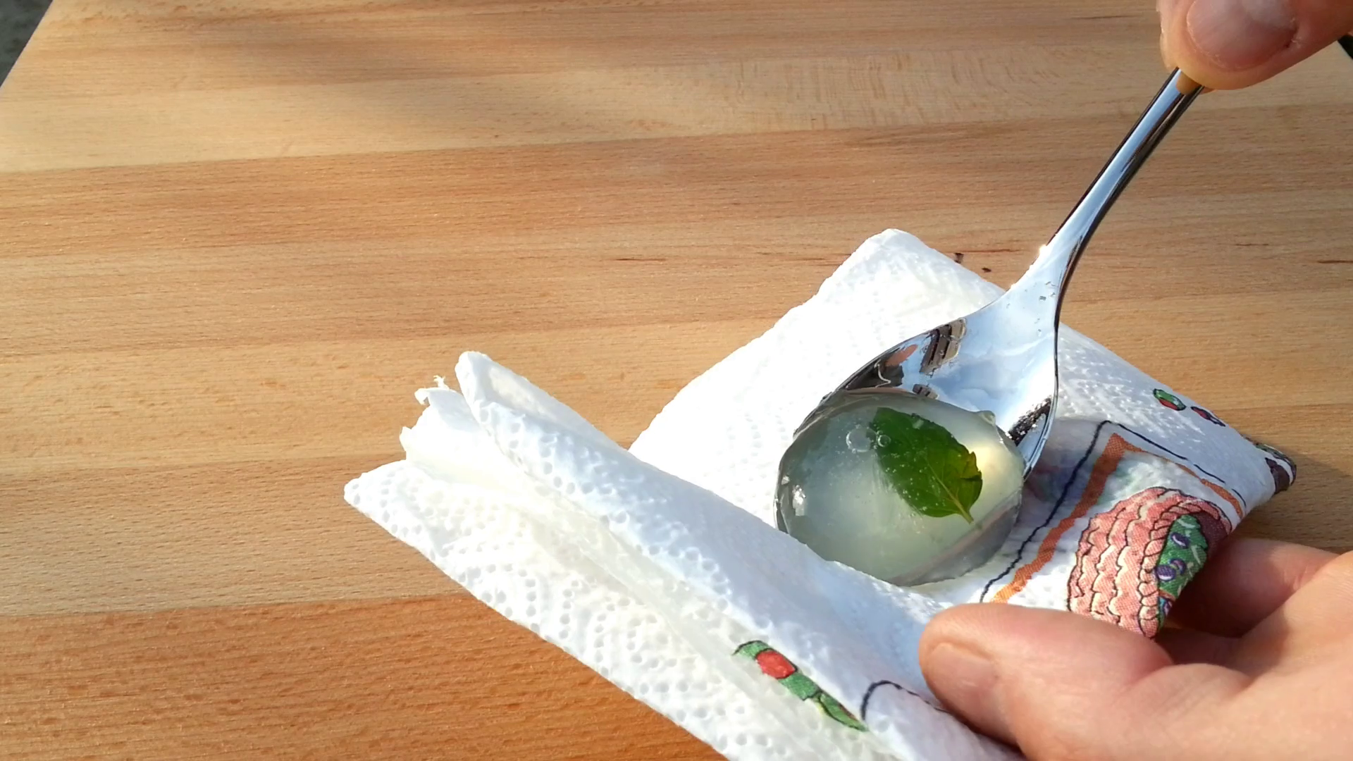 Molecular Mojito Cocktail - Inverse Spherification : 6 Steps (with ...