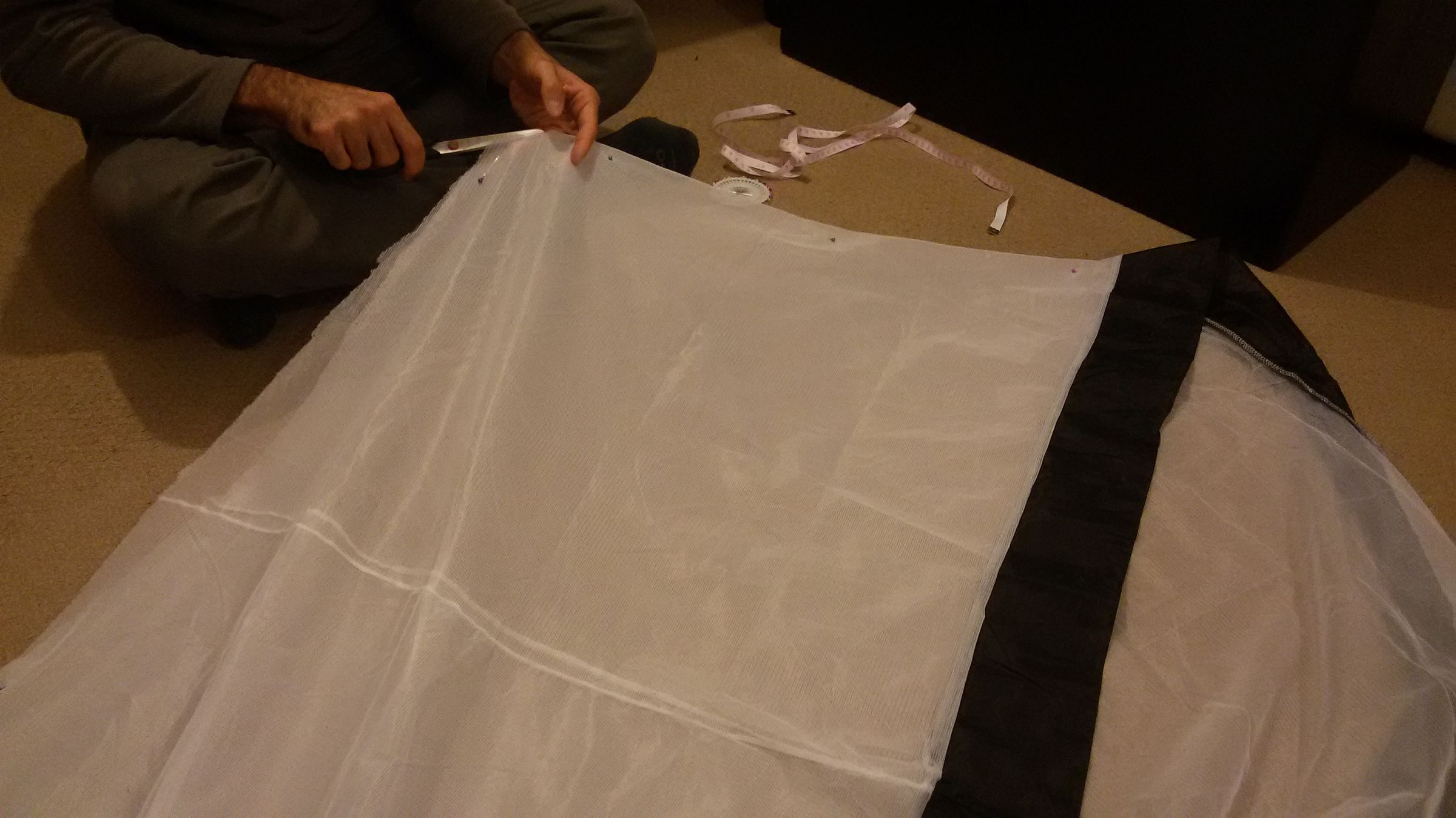 Lightweight Minimalist Bug Net for Bivvy Bag : 4 Steps (with Pictures ...