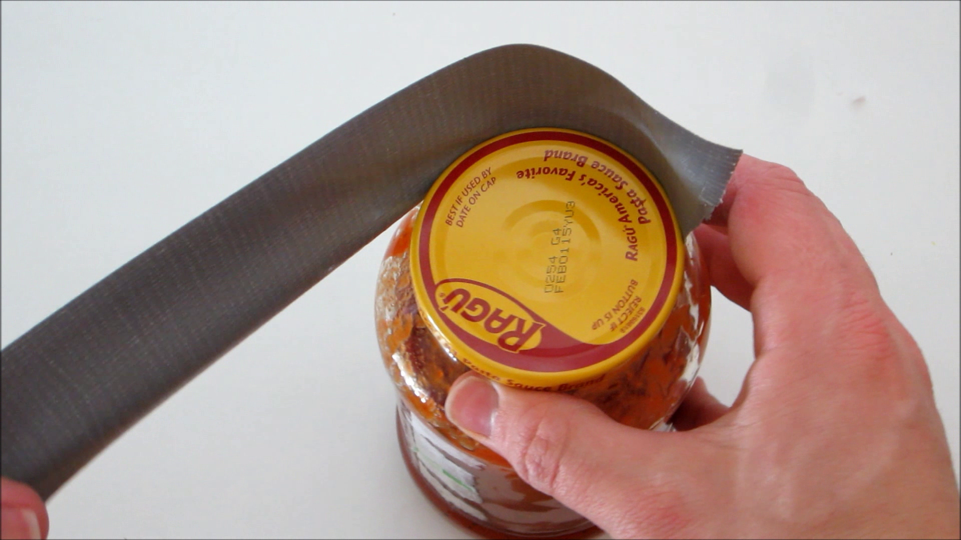 Open Hard to Remove Lids With Duct Tape : 3 Steps (with Pictures ...