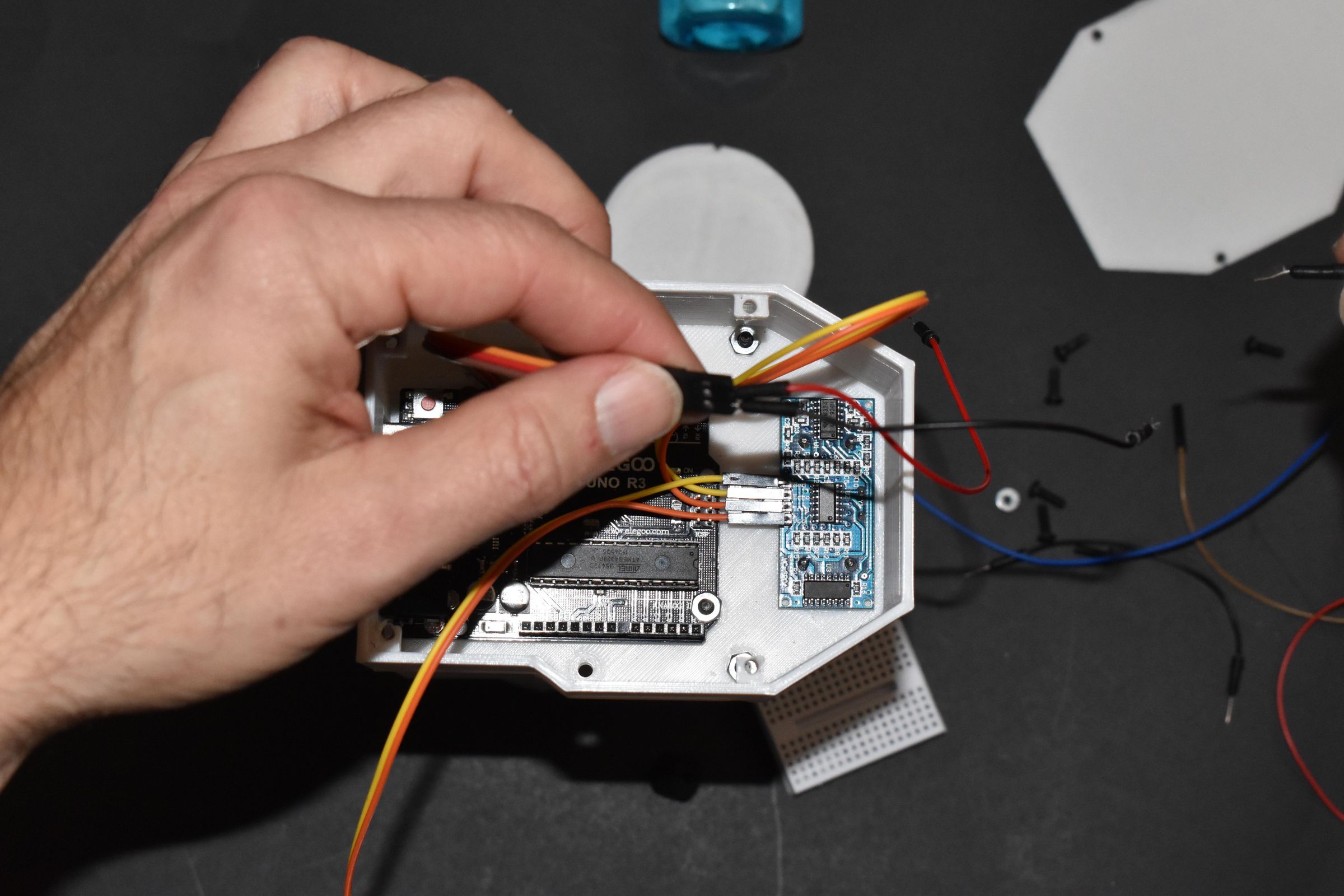 Automatic Hand Sanitzer for Your Car : 9 Steps (with Pictures ...