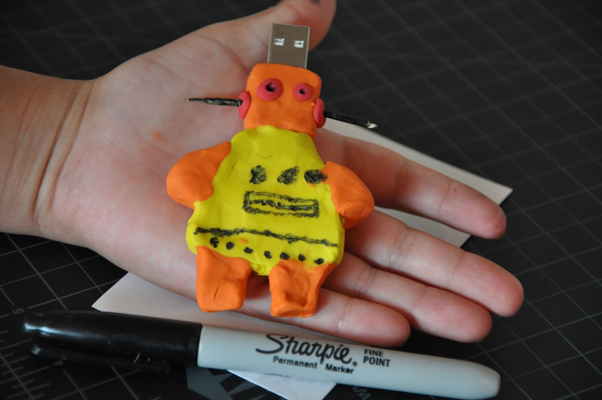 Instructables Robot USB Key : 7 Steps - Instructables