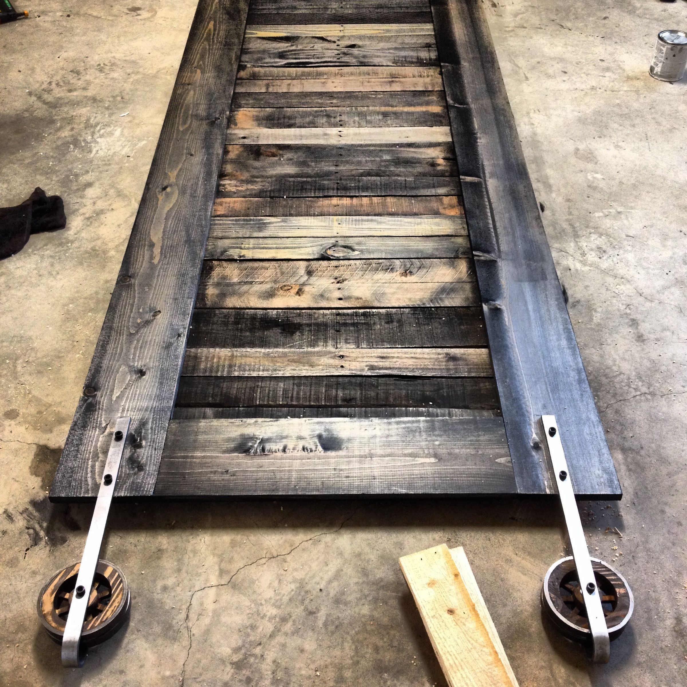 Pallet Sliding Door : 4 Steps - Instructables