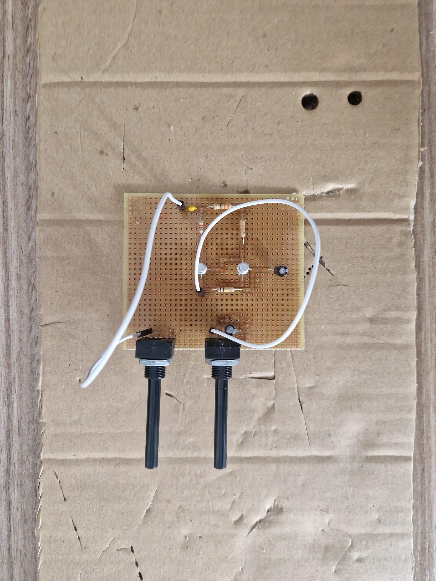 Electric Guitar With Fuzz Pedal : 4 Steps - Instructables