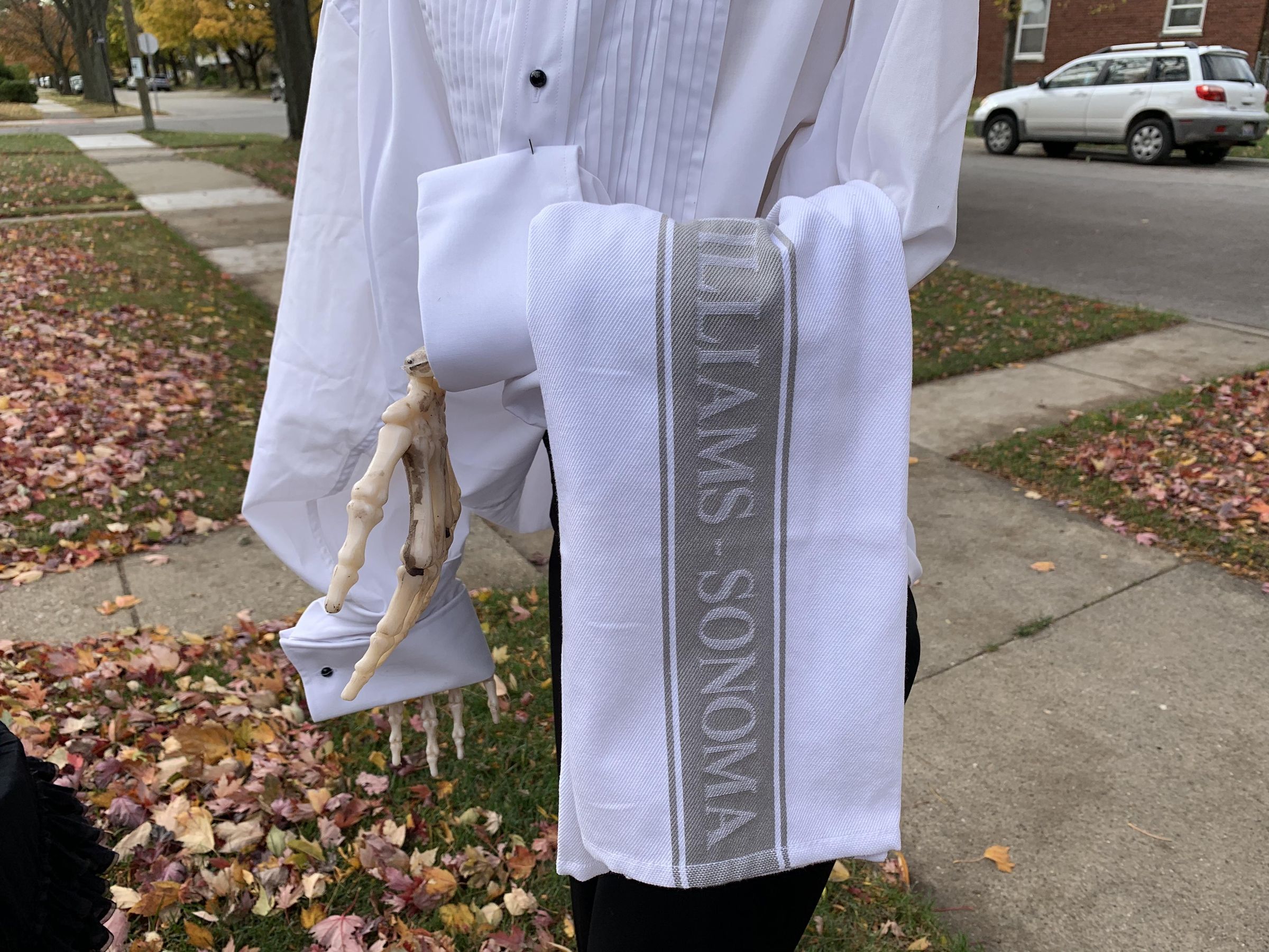 Skeleton Tea Party Decorations : 7 Steps (with Pictures) - Instructables