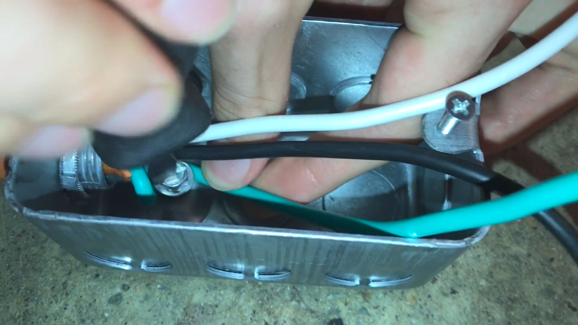 FIX Your Extension Cord BETTER THAN NEW : 4 Steps - Instructables