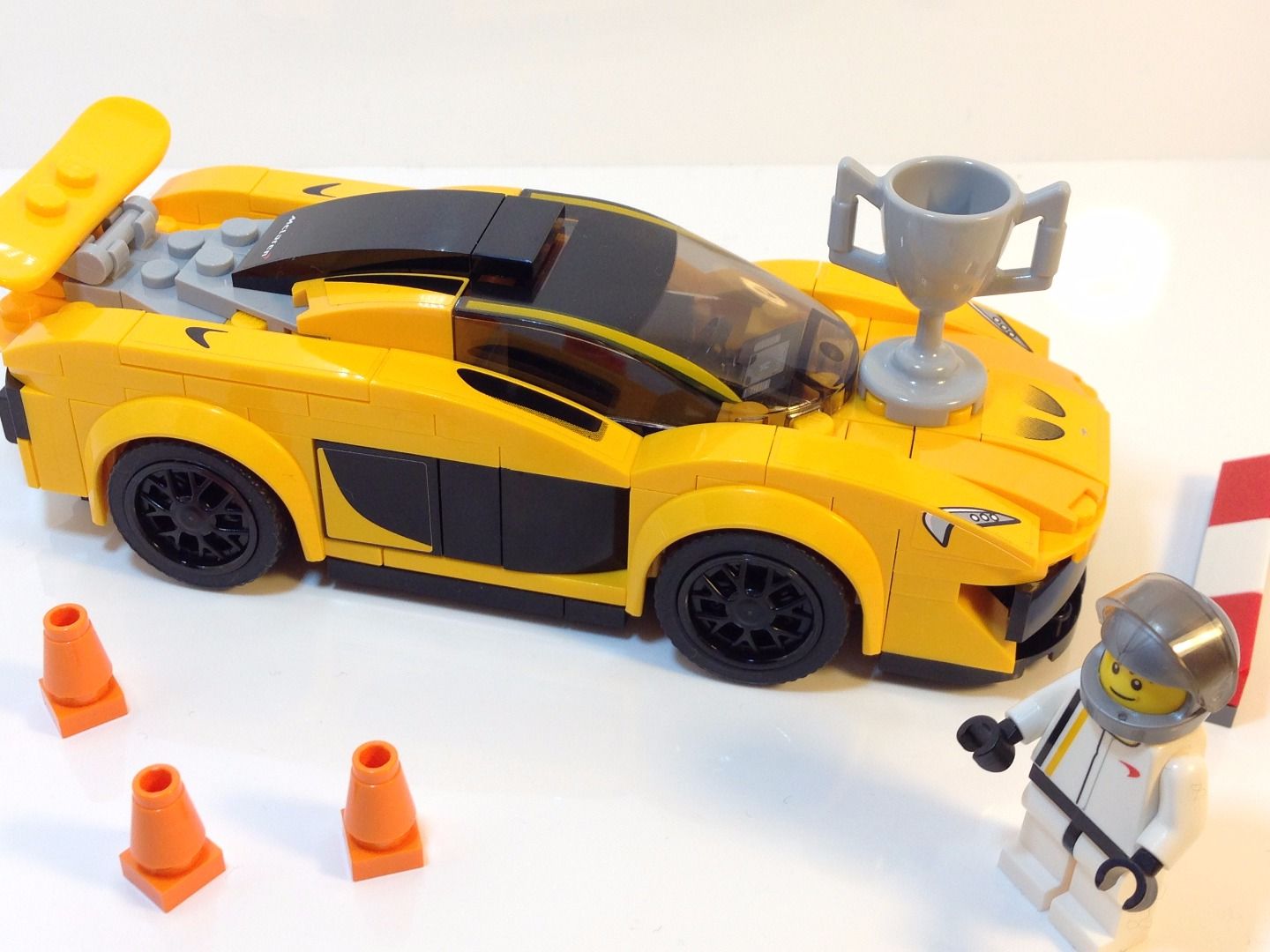 LEGO Speed Champions McLaren P1 75909 - Instructables