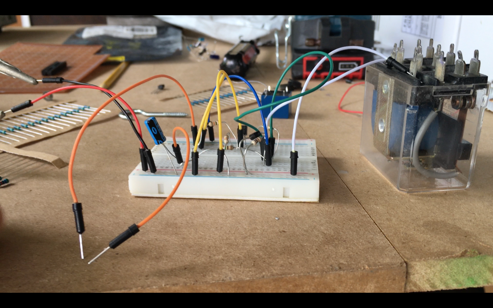 Momentary to Latching Switch Conversion With This Simple Circuit : 6 ...