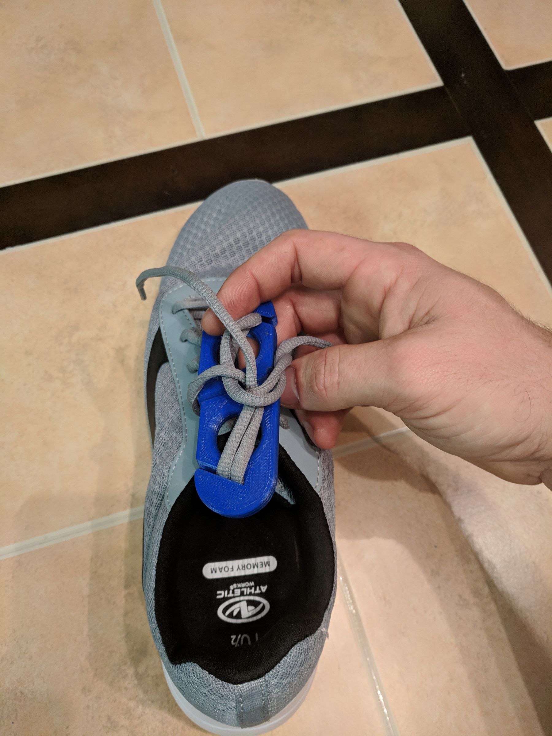 How To: Tie Your Shoes With One Hand : 10 Steps - Instructables