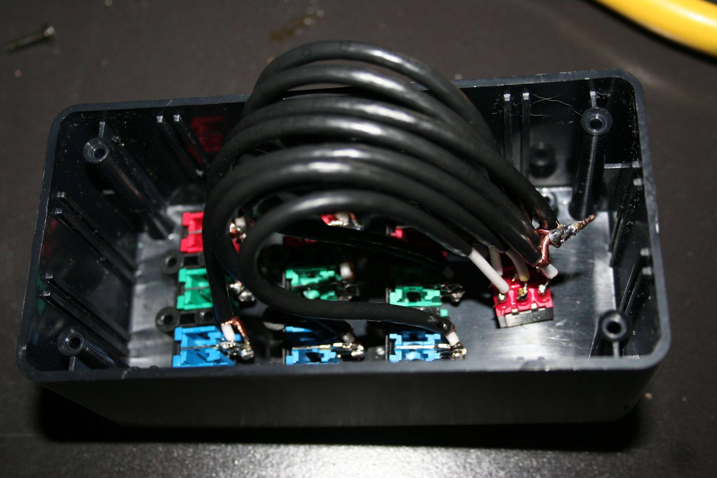 Very Simple Component Video Switch Box : 8 Steps - Instructables