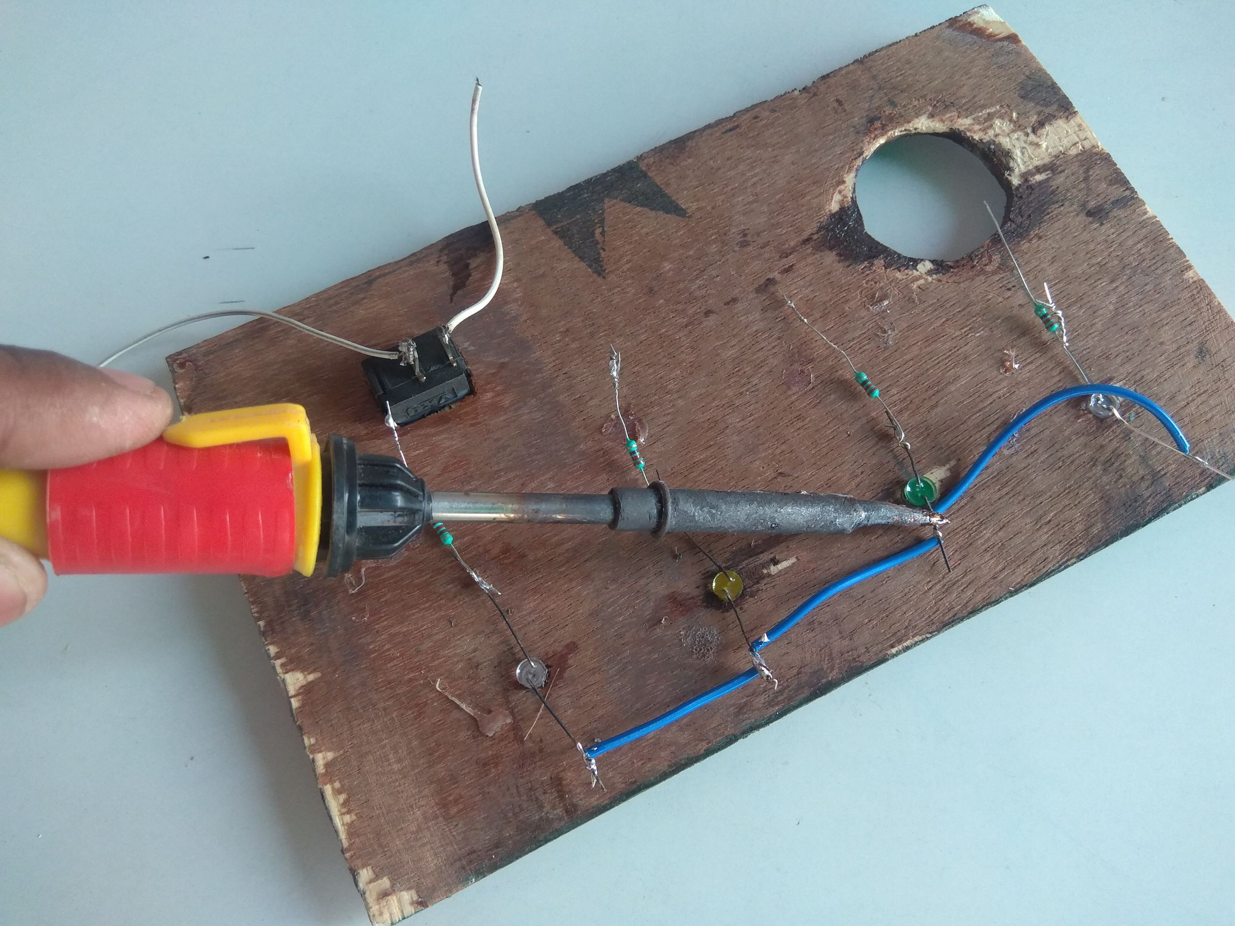 LED Water Level Indicator : 4 Steps - Instructables