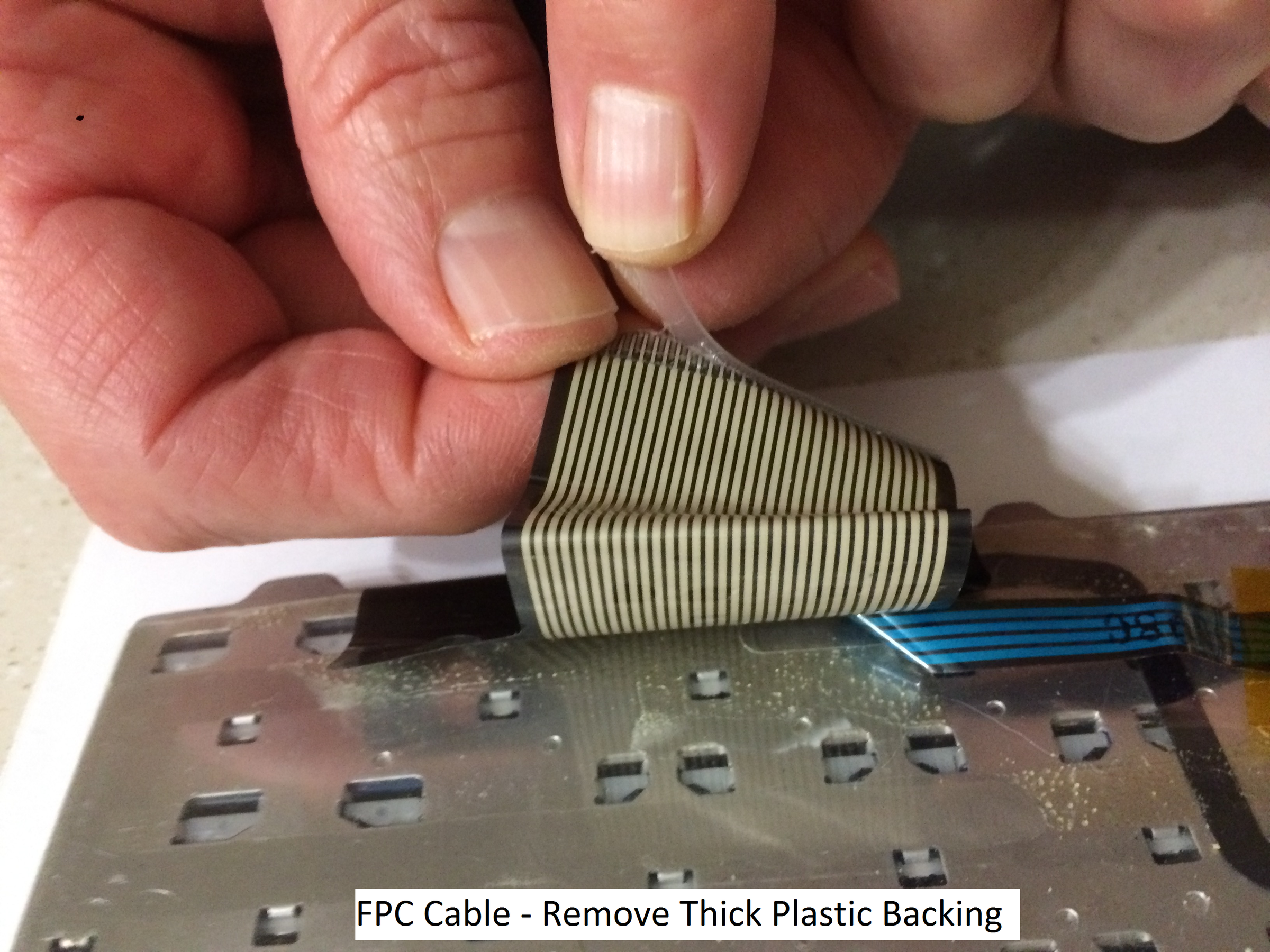 DIY Portable KVM Crashcart From Recycled Laptop Provides VGA Display ...